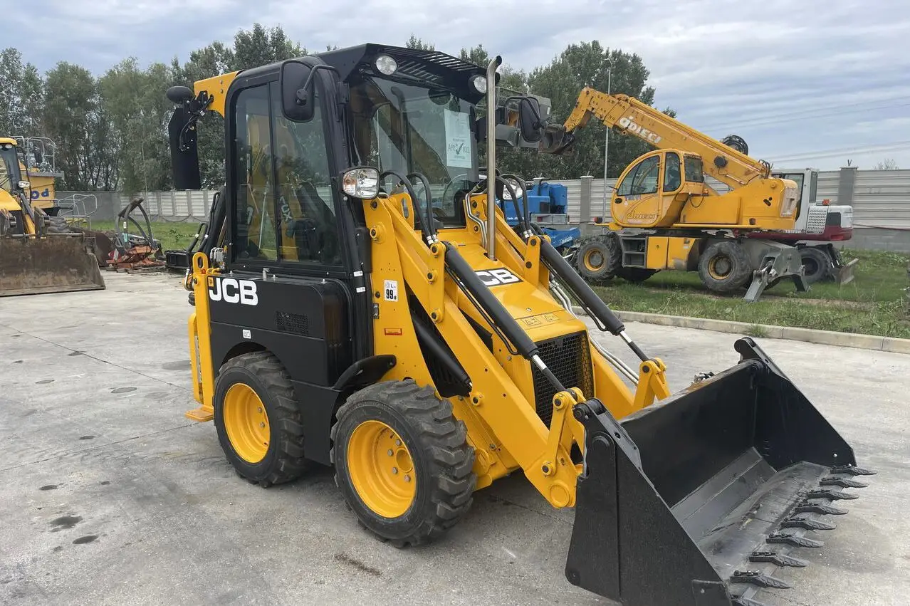 JCB 1CX Mini Backhoe Loader - High Efficiency & Durability
