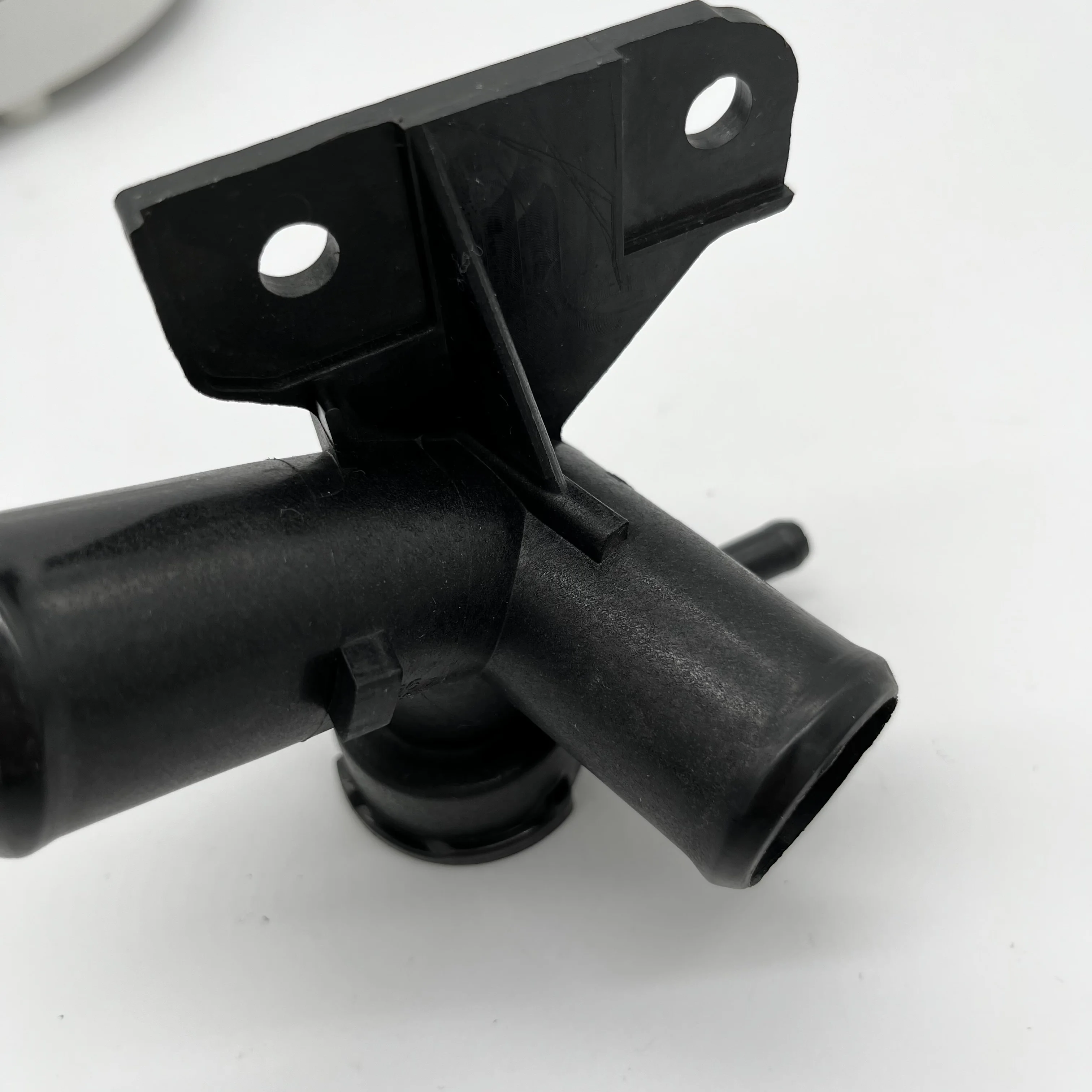 Engine Water Outlet Coolant Flange Radiator Pipe Connector For Toyota ...