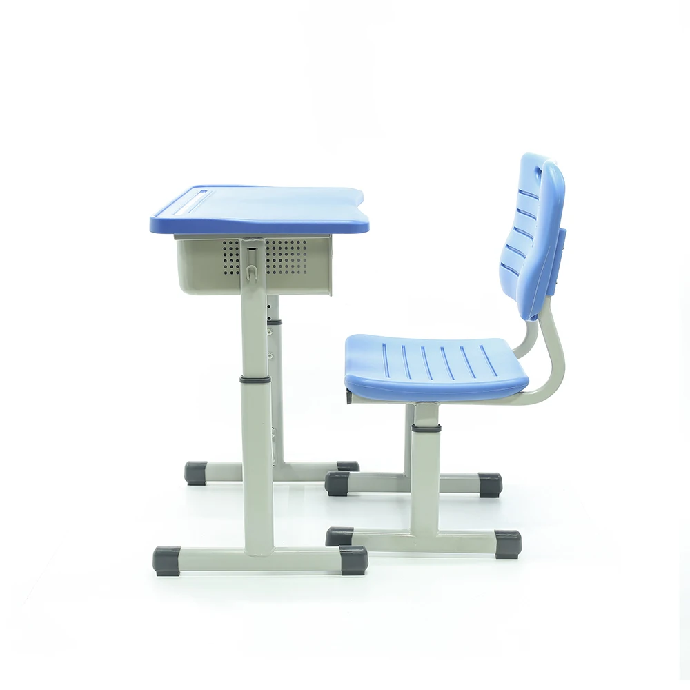 Students Train the Combination of Desks and Chairs for School