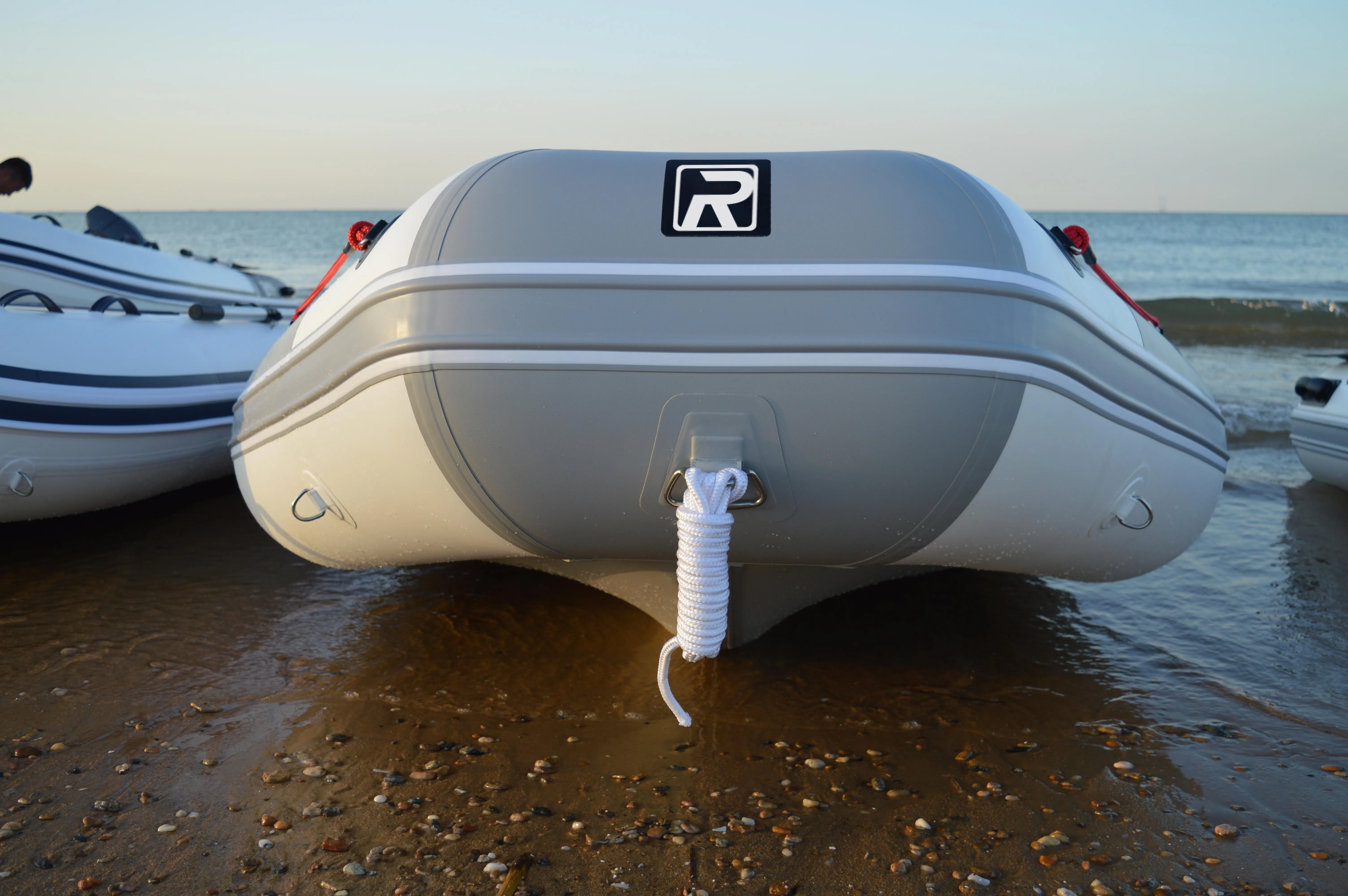 Reach-sea 12.5ft Inflatable Boats 6 Person Portable Boat Raft ...