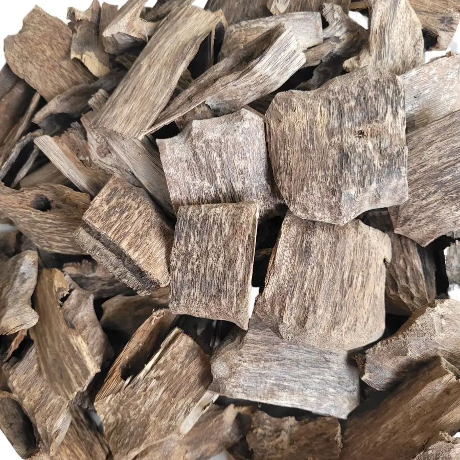 Premium Agarwood Oud Chips Viet Nam Natural Color Using For Tea And ...