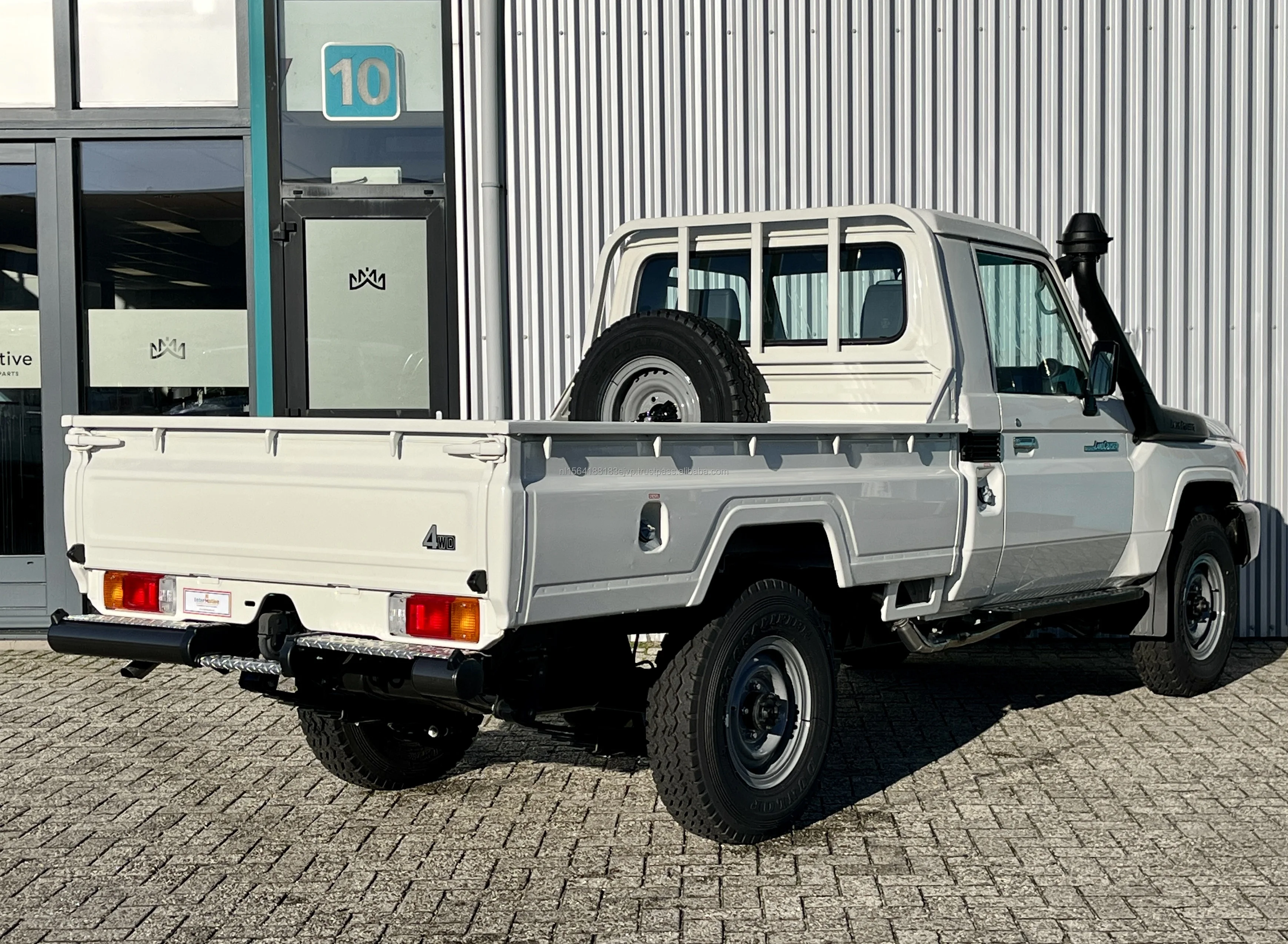 Toyota Land Cruiser Hzj 79 Single Cabin / Toyota Land Cruiser 79 Pick-up - Buy Toyota Double ...