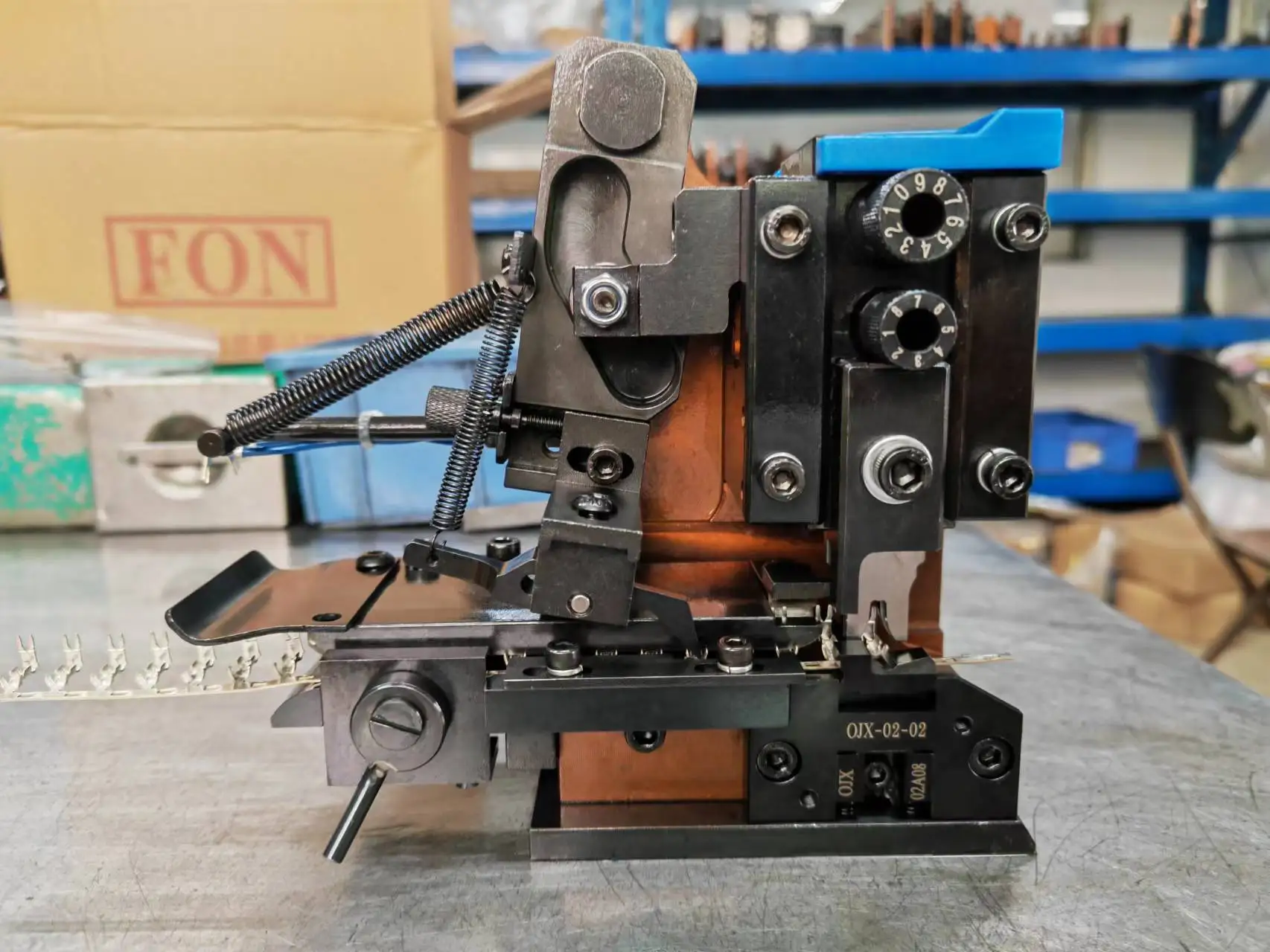 Side Type Terminal Crimping Applicator - Buy Terminal Crimping ...