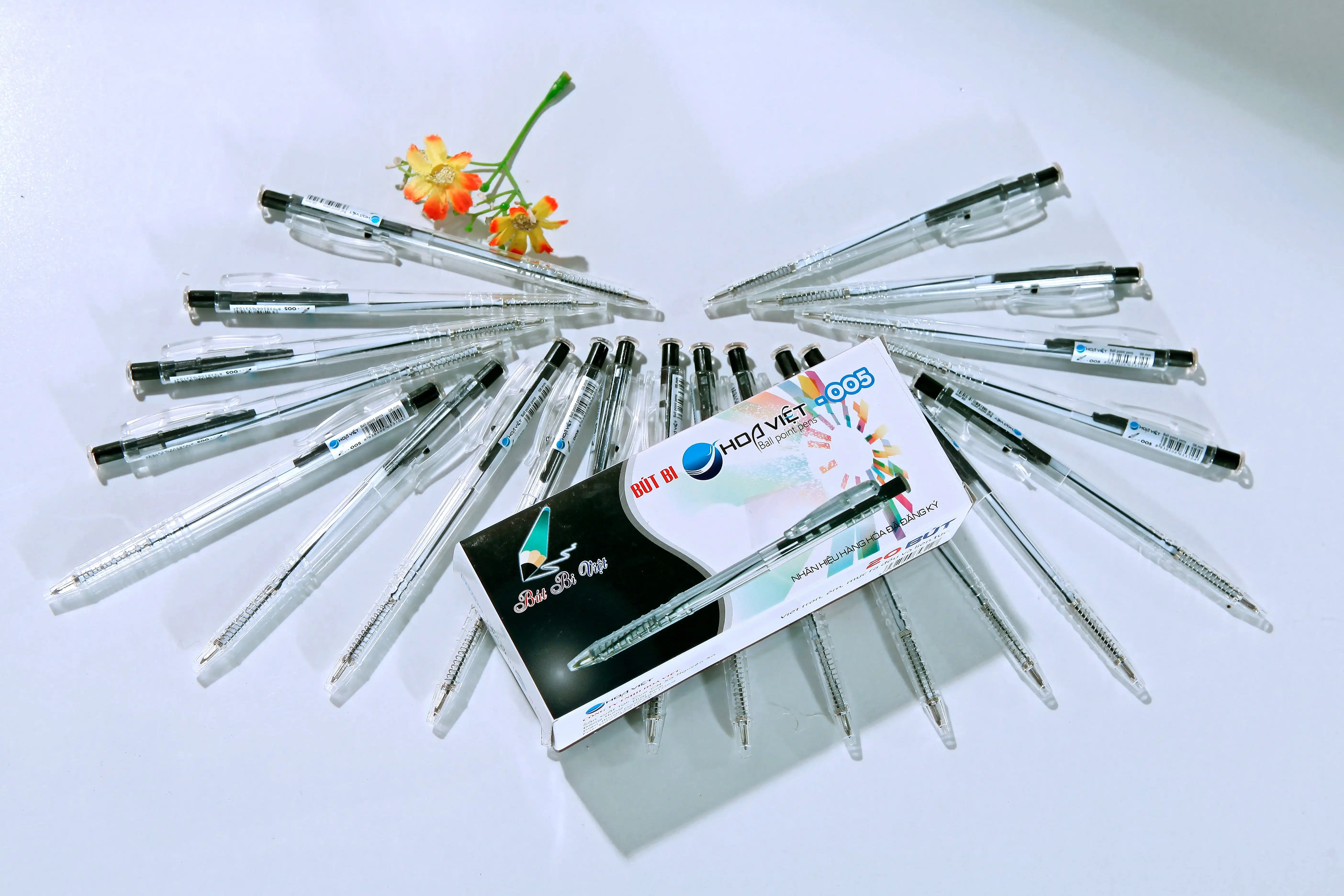 Wholesale 2022 Modern Design Ballpoint Pens 05 Made Of Plastic Abs ...