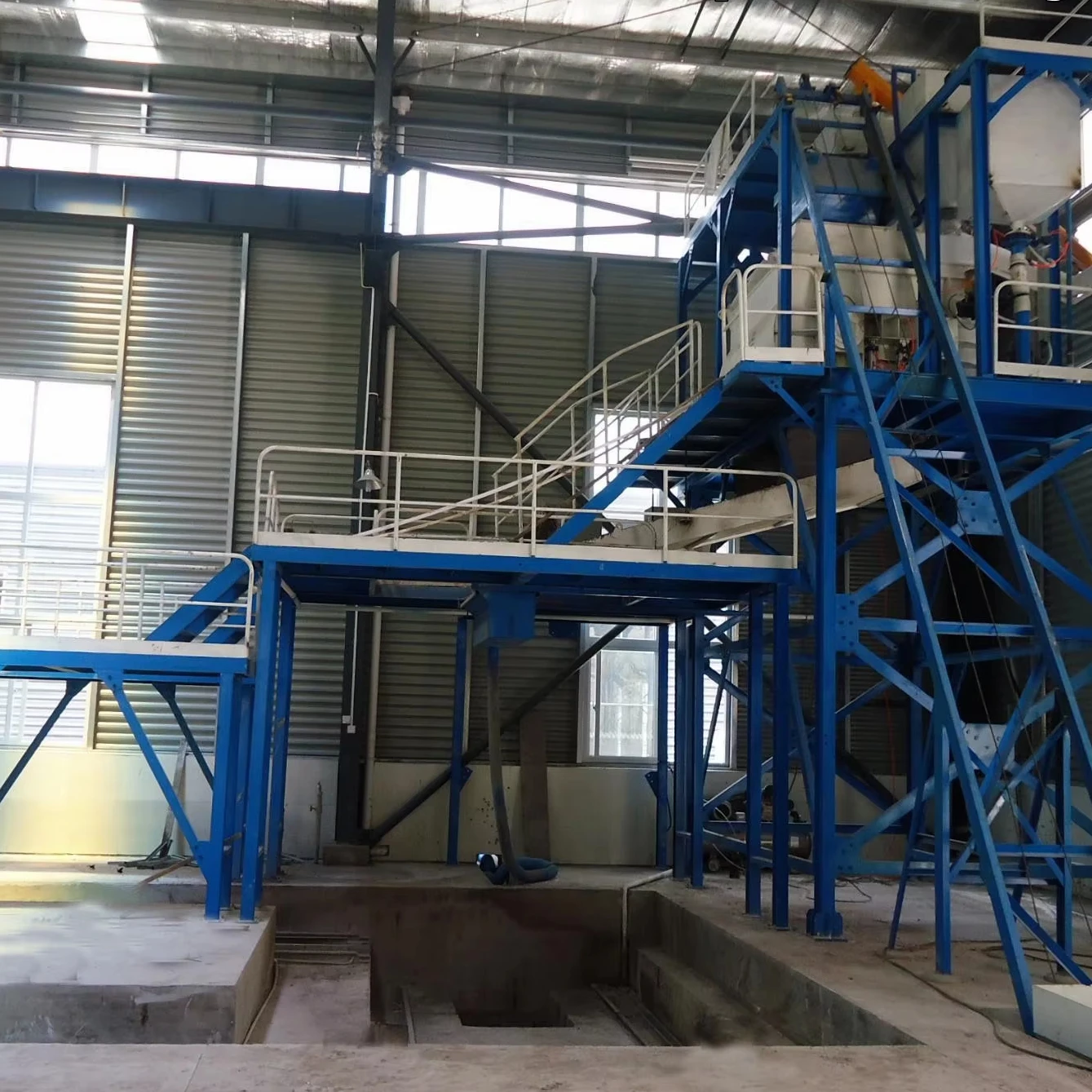 Hollow Core Slabs Precast Compound Wall Manufacturing