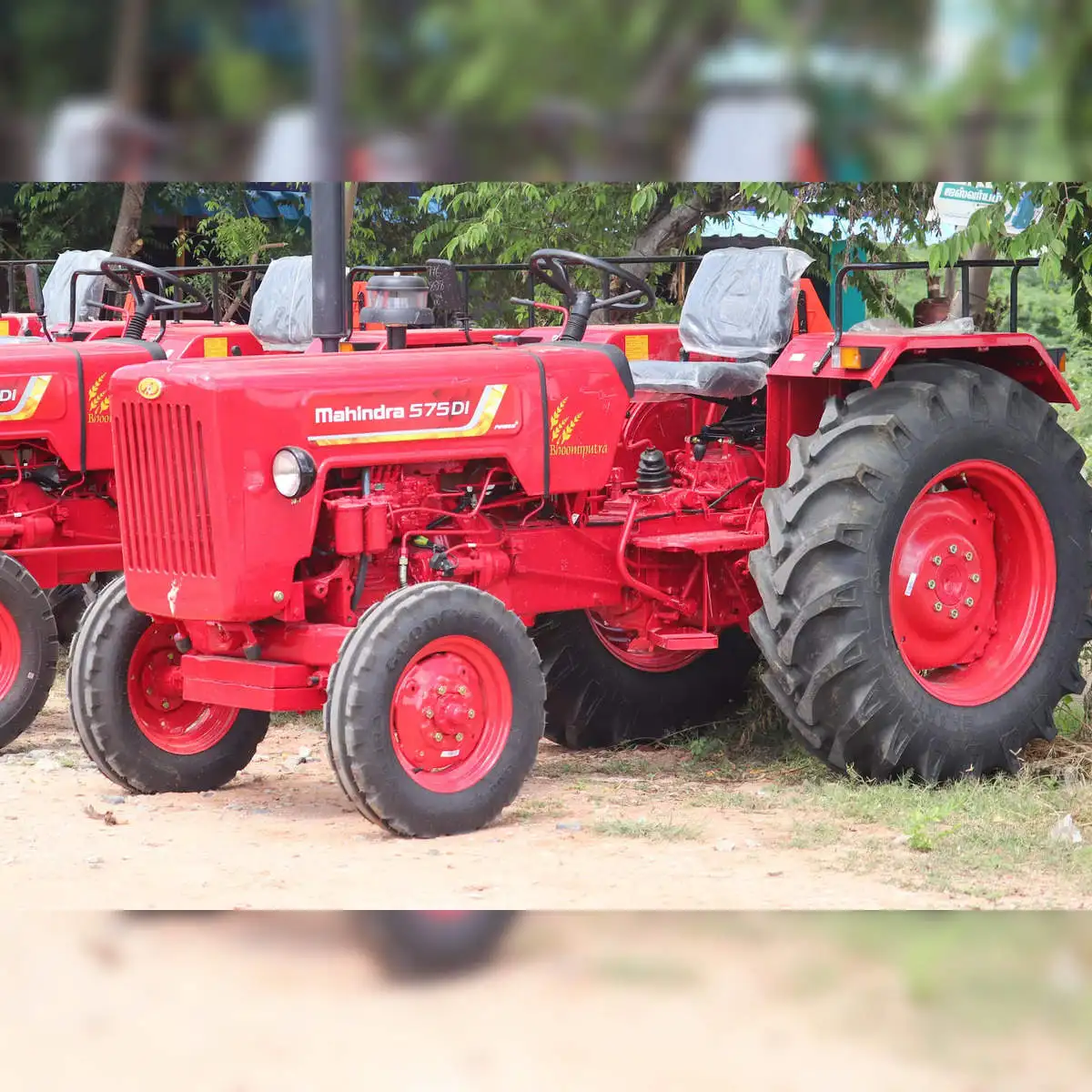 Mahindra Farming Tractor Agricultural Equipment Efficient Engine ... Mahindra Farming Tractor Agricultural Equipment Efficient Engine ...