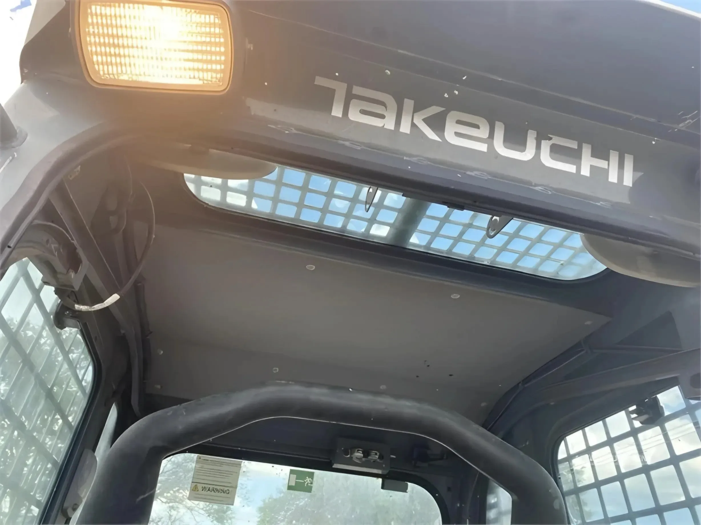 Best Mini Skid Steer Track Loader 2019 - TAKEUCHI TL8R