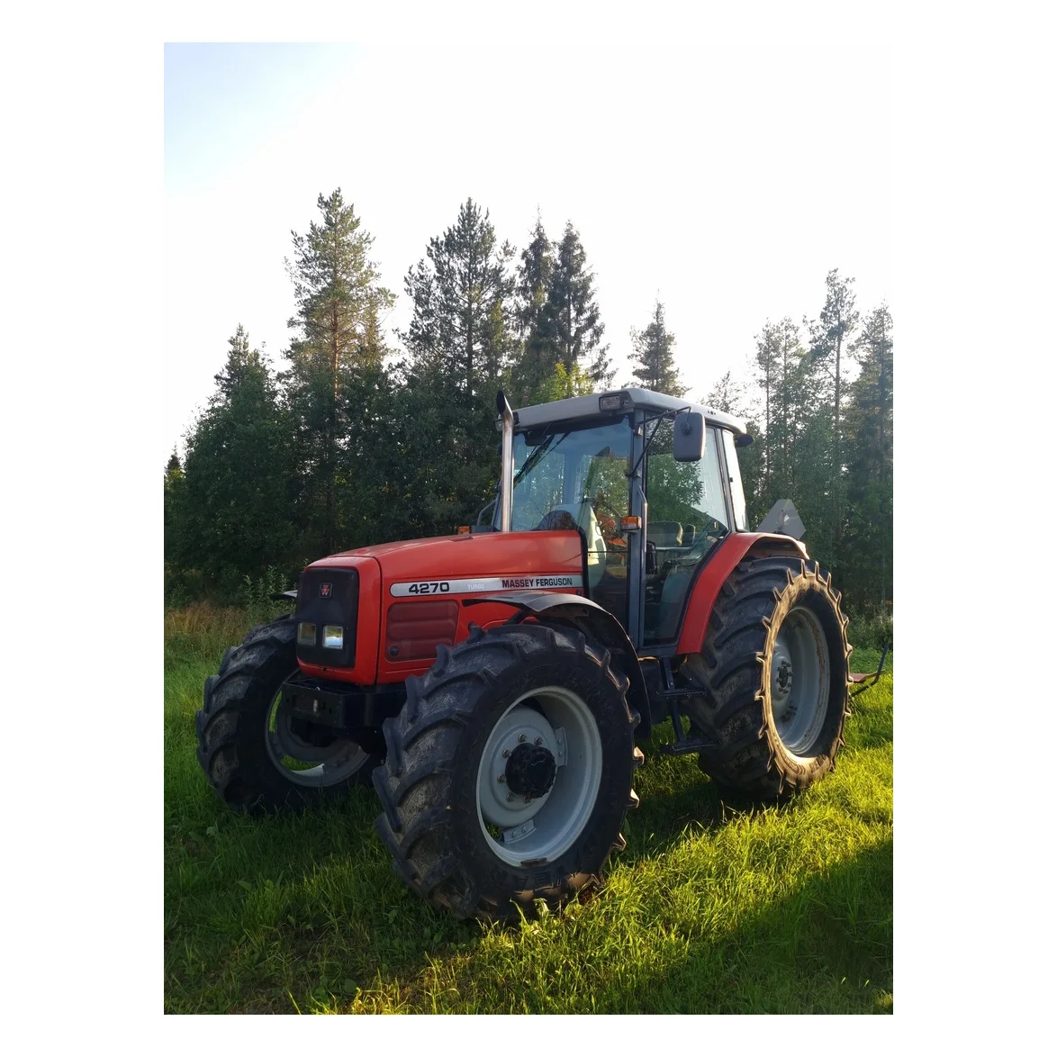 Massey Ferguson 4270 Compact Tractor - 25HP, 4WD, Safety
