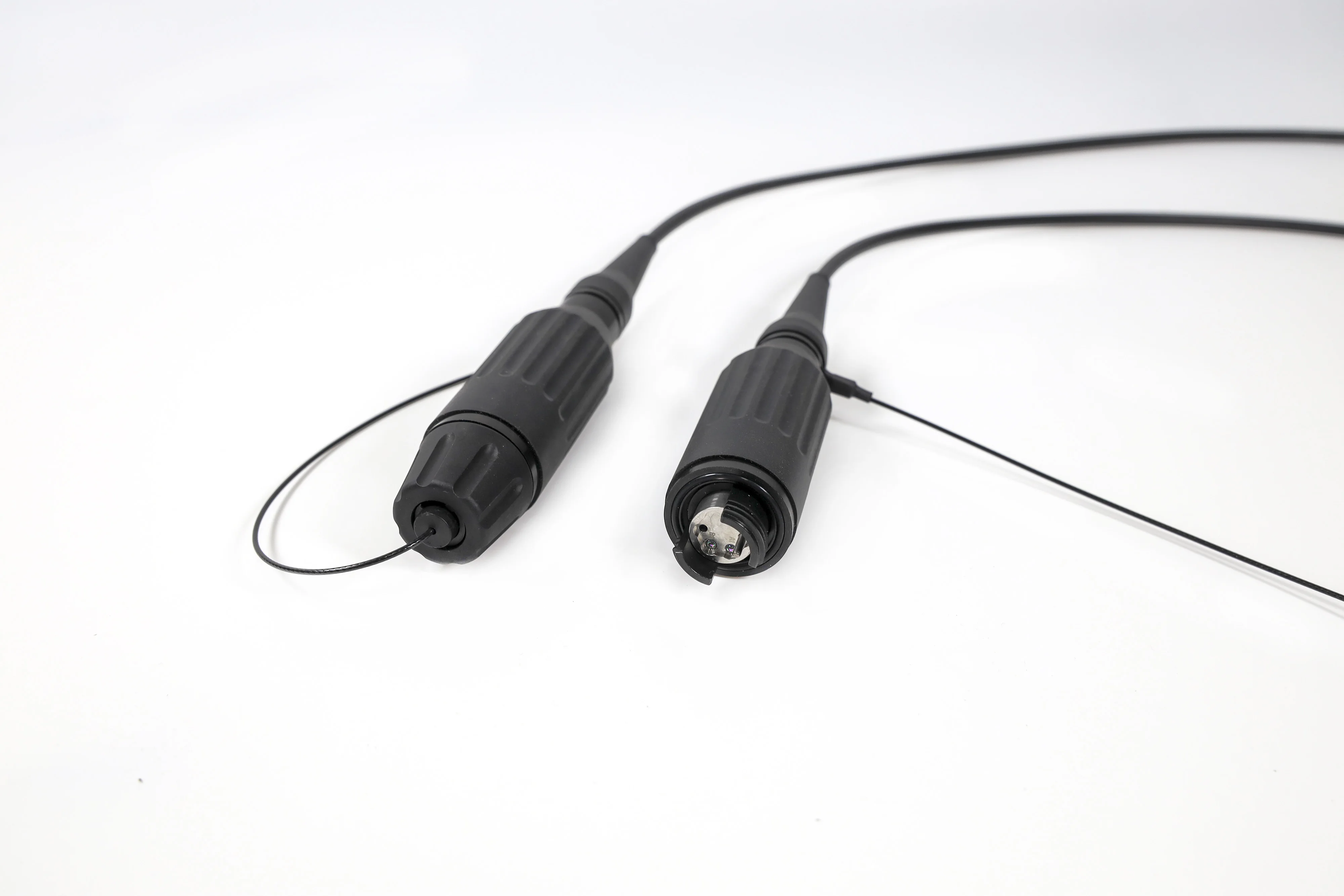 HXB13 Expanded Beam Fiber Connector - 2/4 Channel Compatibility