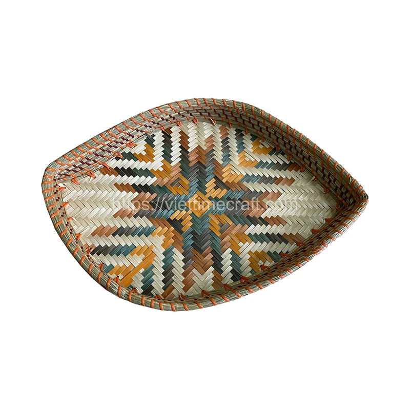 Leaf Shape Serving Tray Made Of Seagrass With Plastic Mix Bamboo String ...