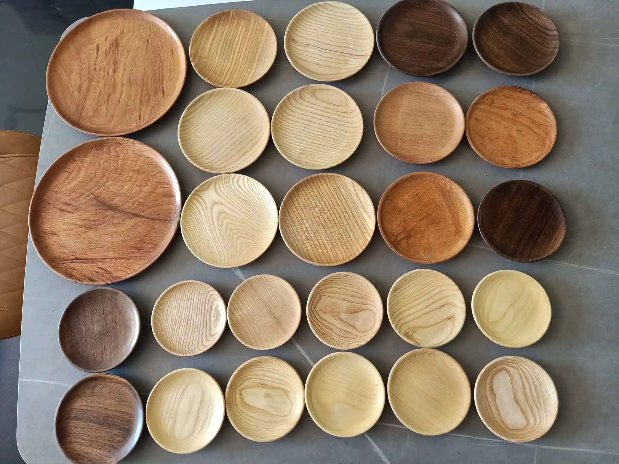 Acacia Wooden Plates - Sustainable & Handcrafted Dishes