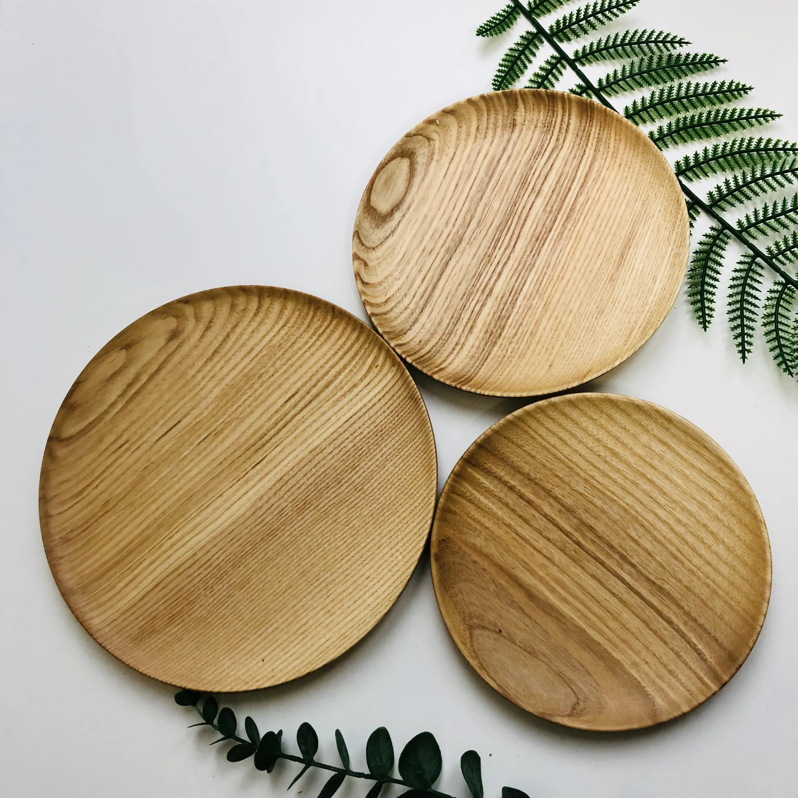 Vietnam Round Natural Acacia Wood Plates - Sustainable Dinnerware