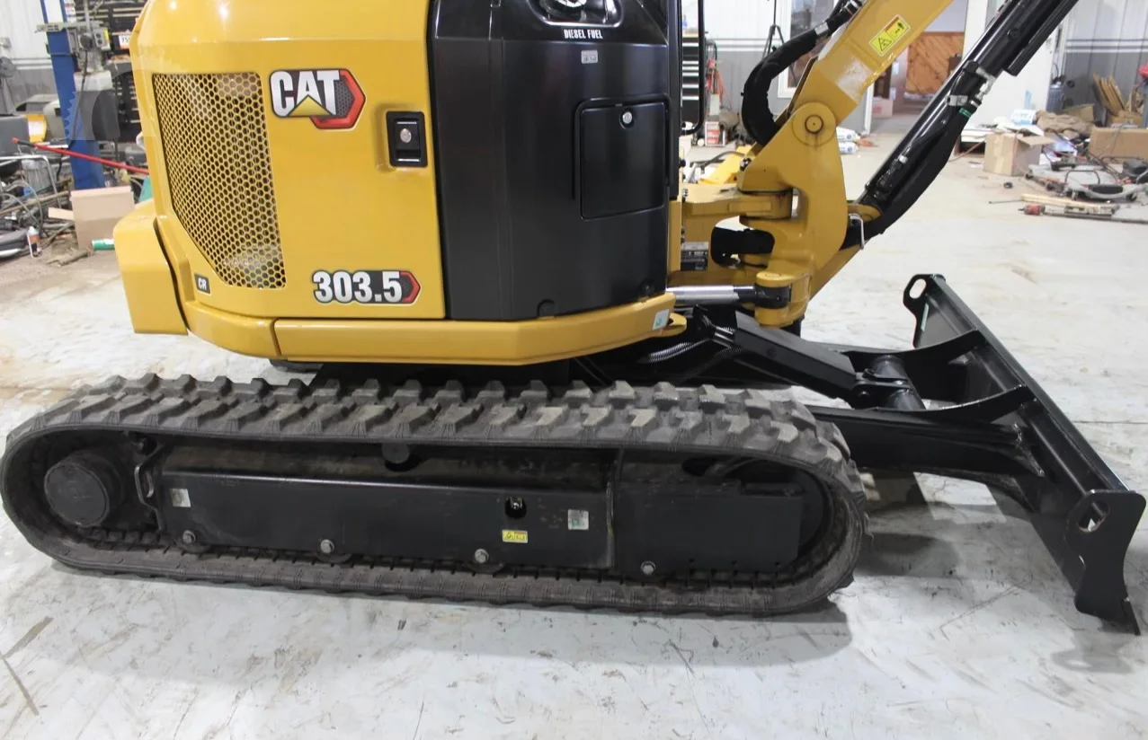 Close To New Cat 303.5cr Mini Excavator With Hydraulic Thumb,Coupler,24 ...