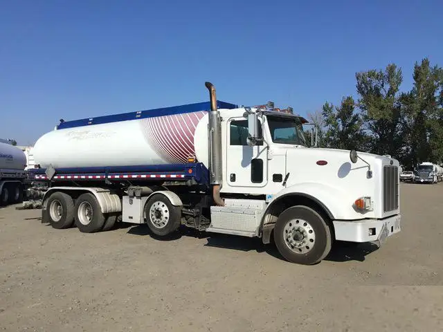 2014 Peterbilt Used Tanker Truck Used Manual Gear AWD Left Hand ...