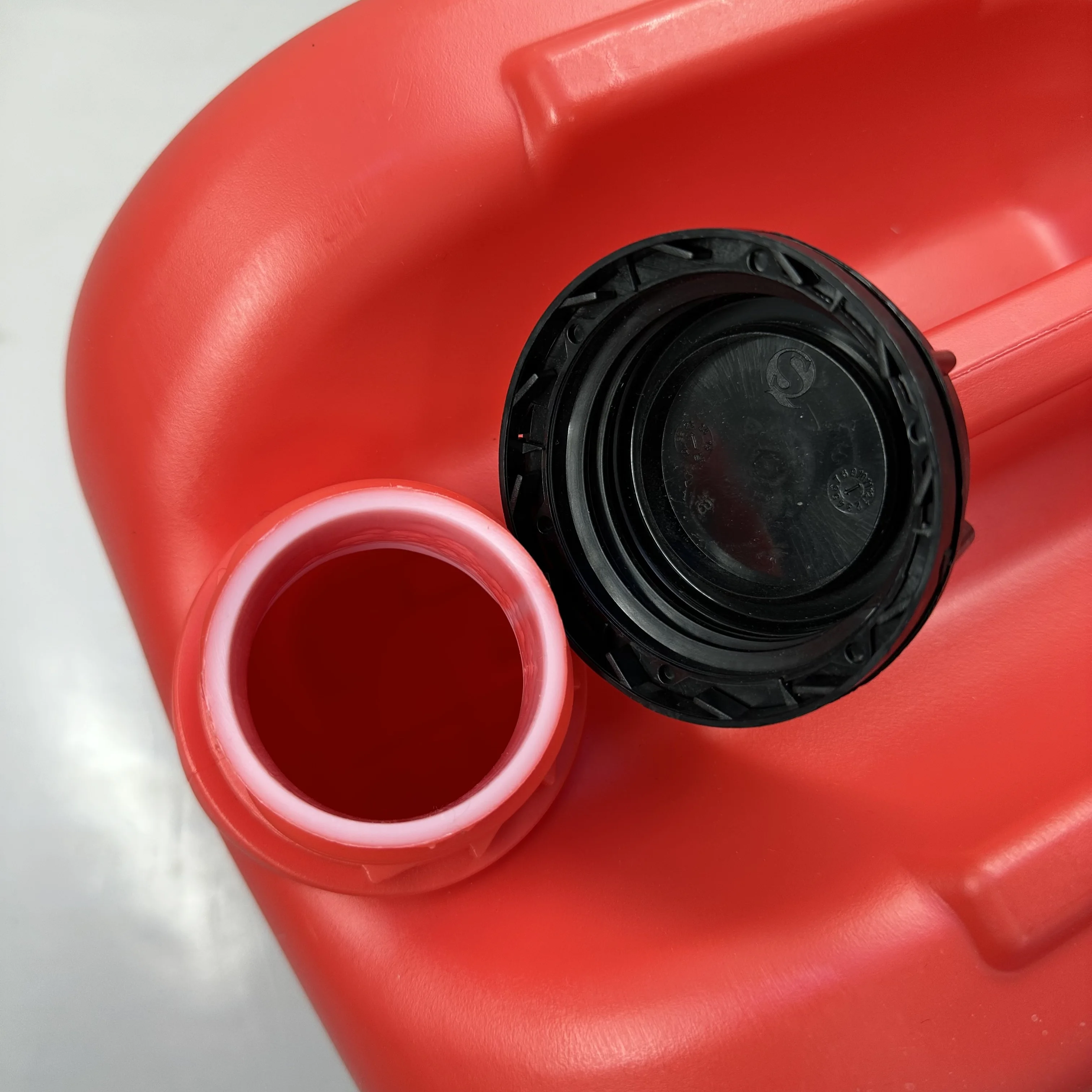 HDPE Plastic Jerry Cans - Durable Solutions for Industry