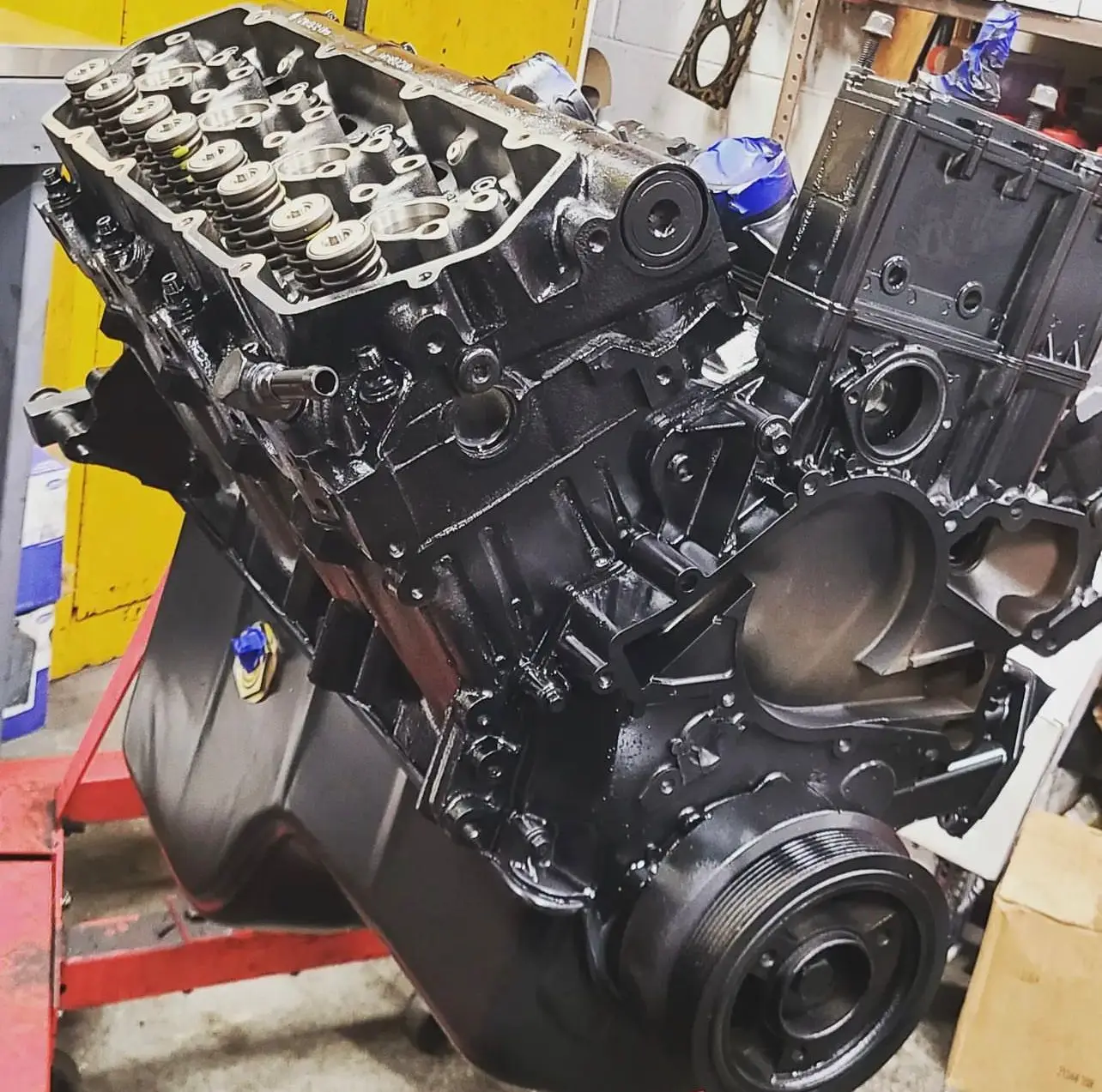 High Quality 4y Engine For Toyota Hiace Hilux 4y Complete Engine Parts ...