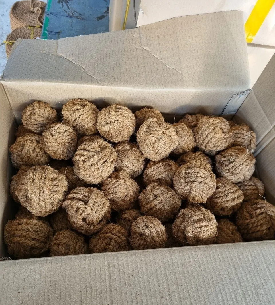 COCO HUSK BALL FOR PET EXPORT WITH CHEAP PRICE - All-season