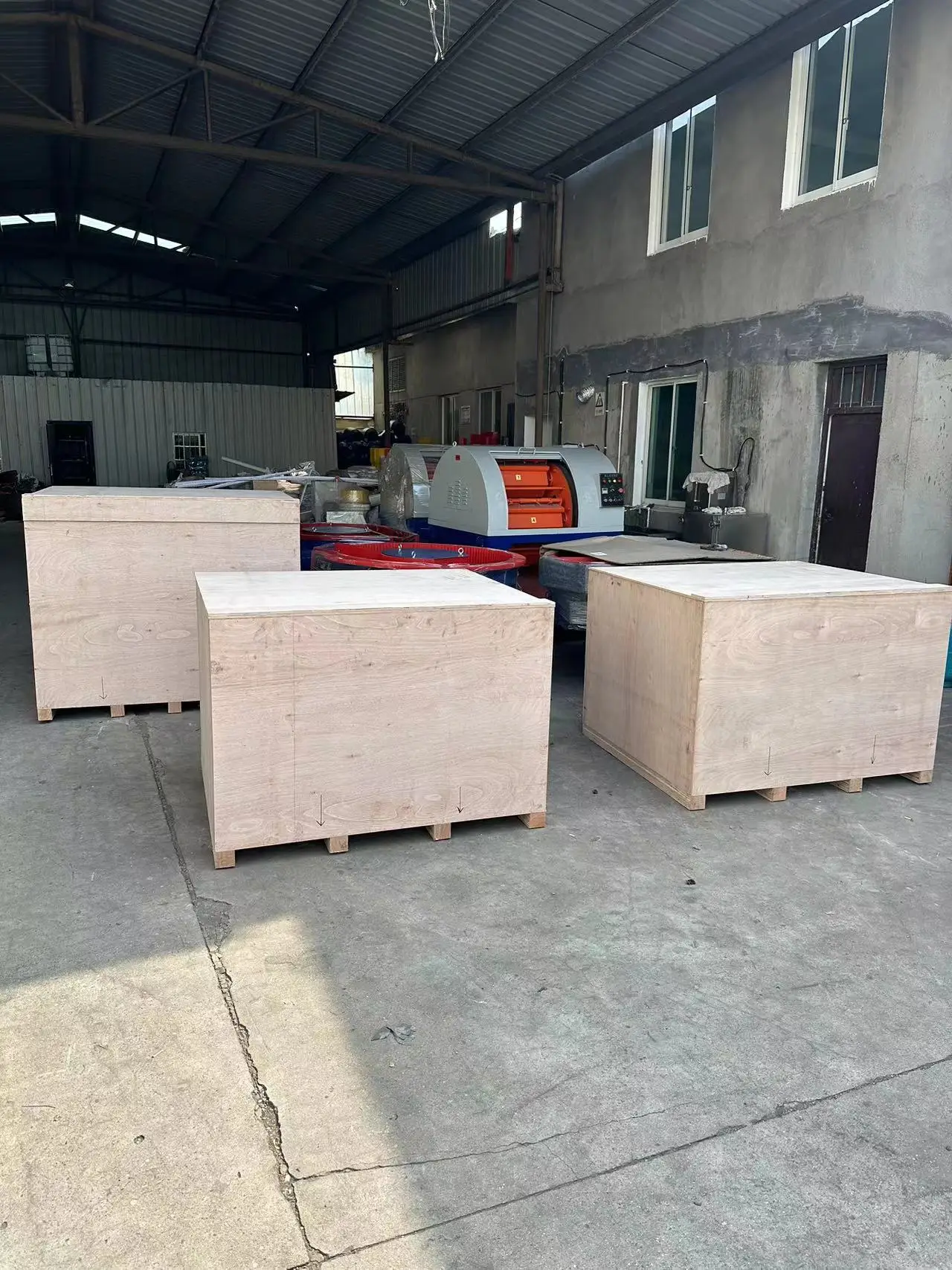 Automatic Deburring Vibratory Machine Vibratory Tumbler Polishing ...