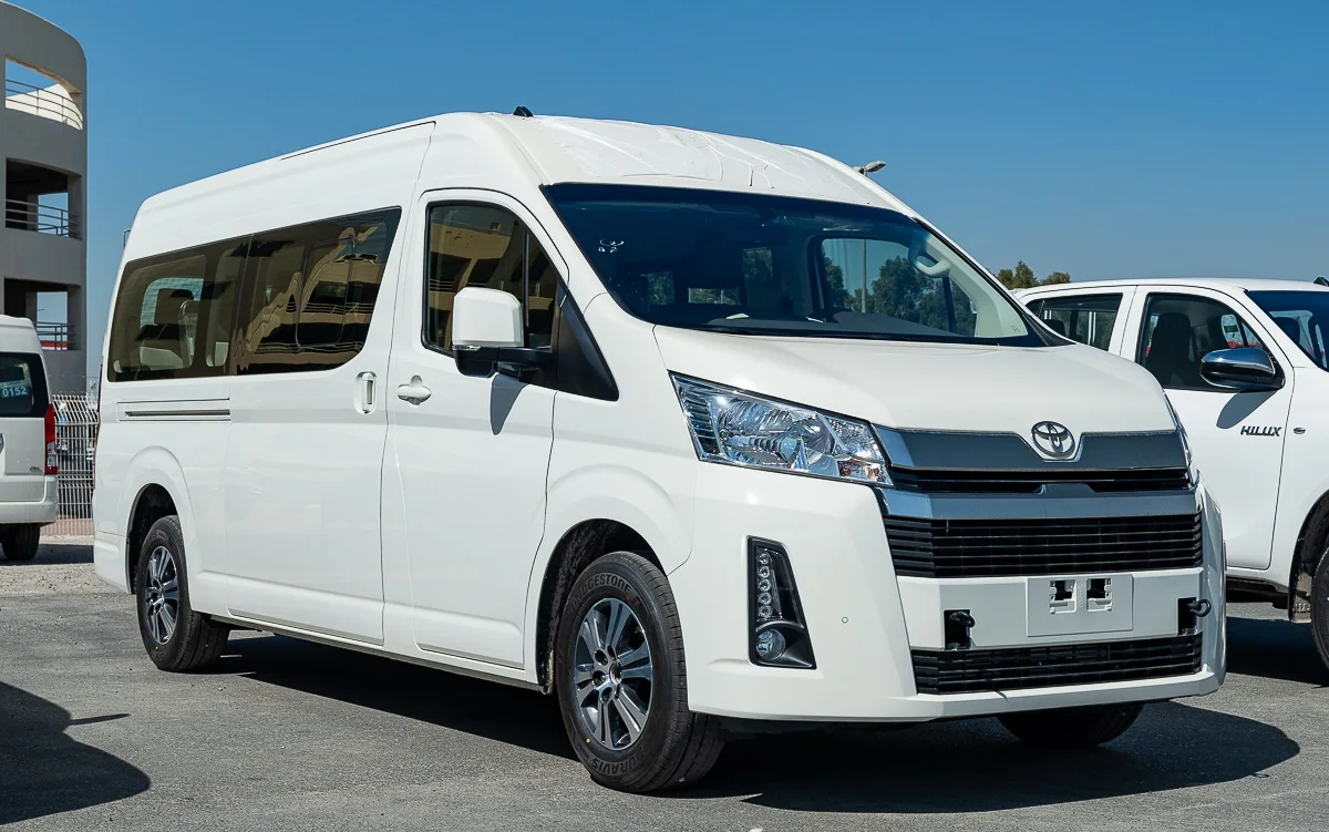 Used Mini Bus 2022 Toyotaa Hiace 16 Seats White Color - Toyota Hiace ...