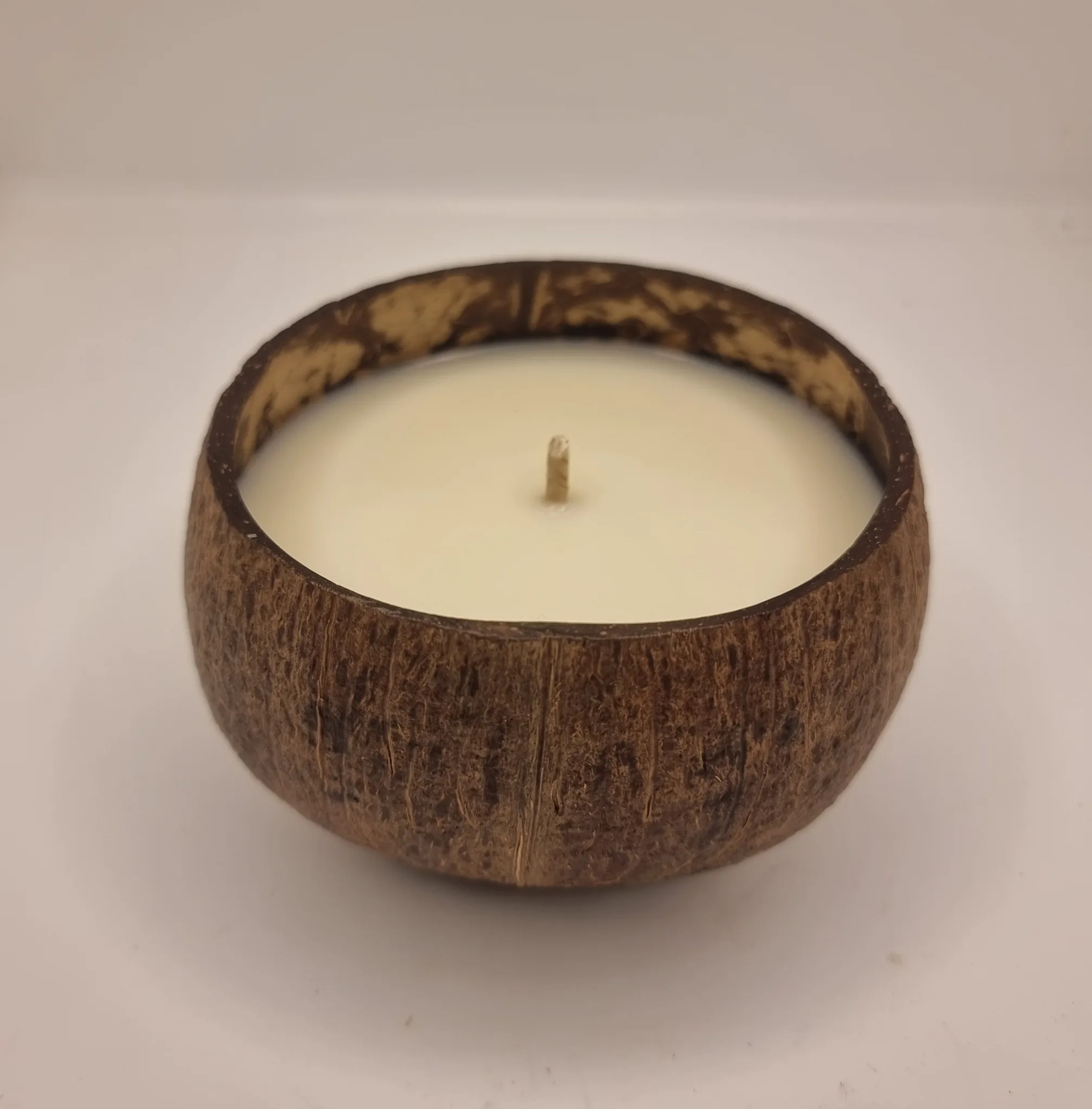 Luxury Coconut Shell Bowls Candle Wood Wick Scented Candle Essential Oil Infused Candle ...