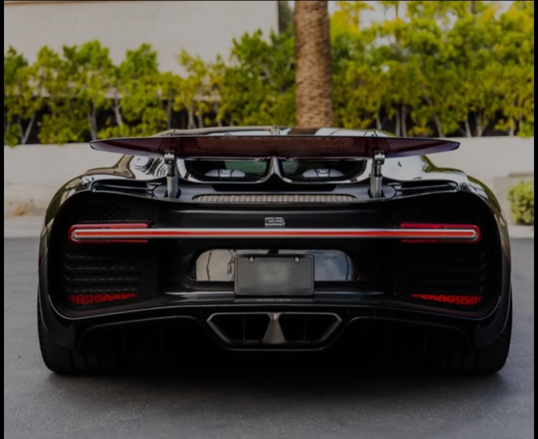 2018 Bugatti Chiron - Ultimate Performance and Luxury