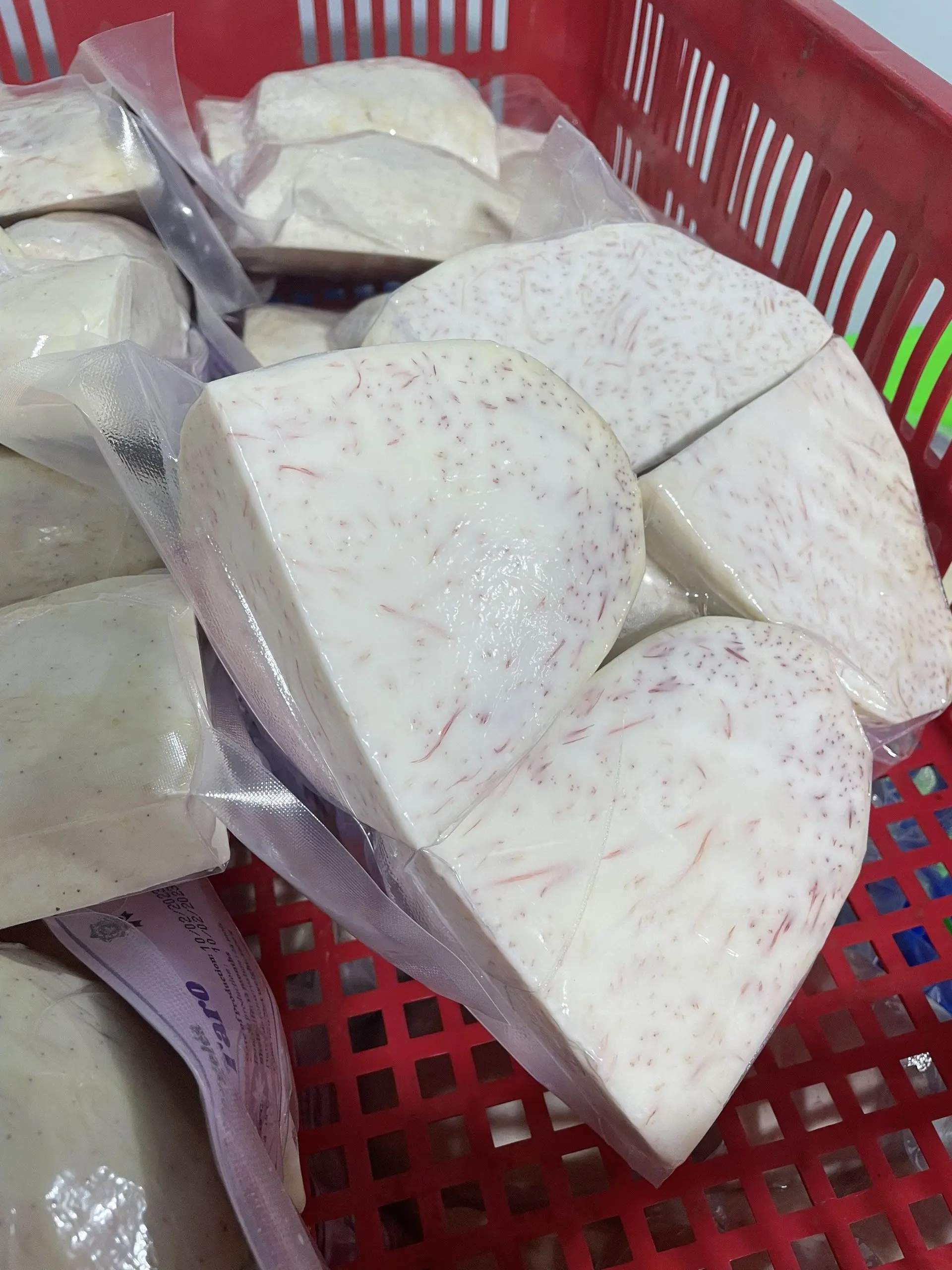 New Crop 2024 Vietnamese Frozen Cassava White Fresh Cassava for Food ...