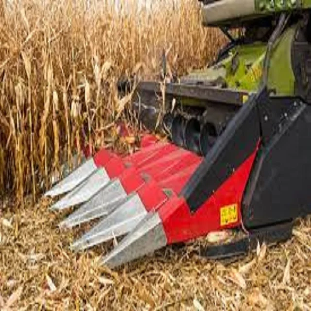 4 Rows Ear Corn Harvester With Peeling And Chopping System For Yellow ...