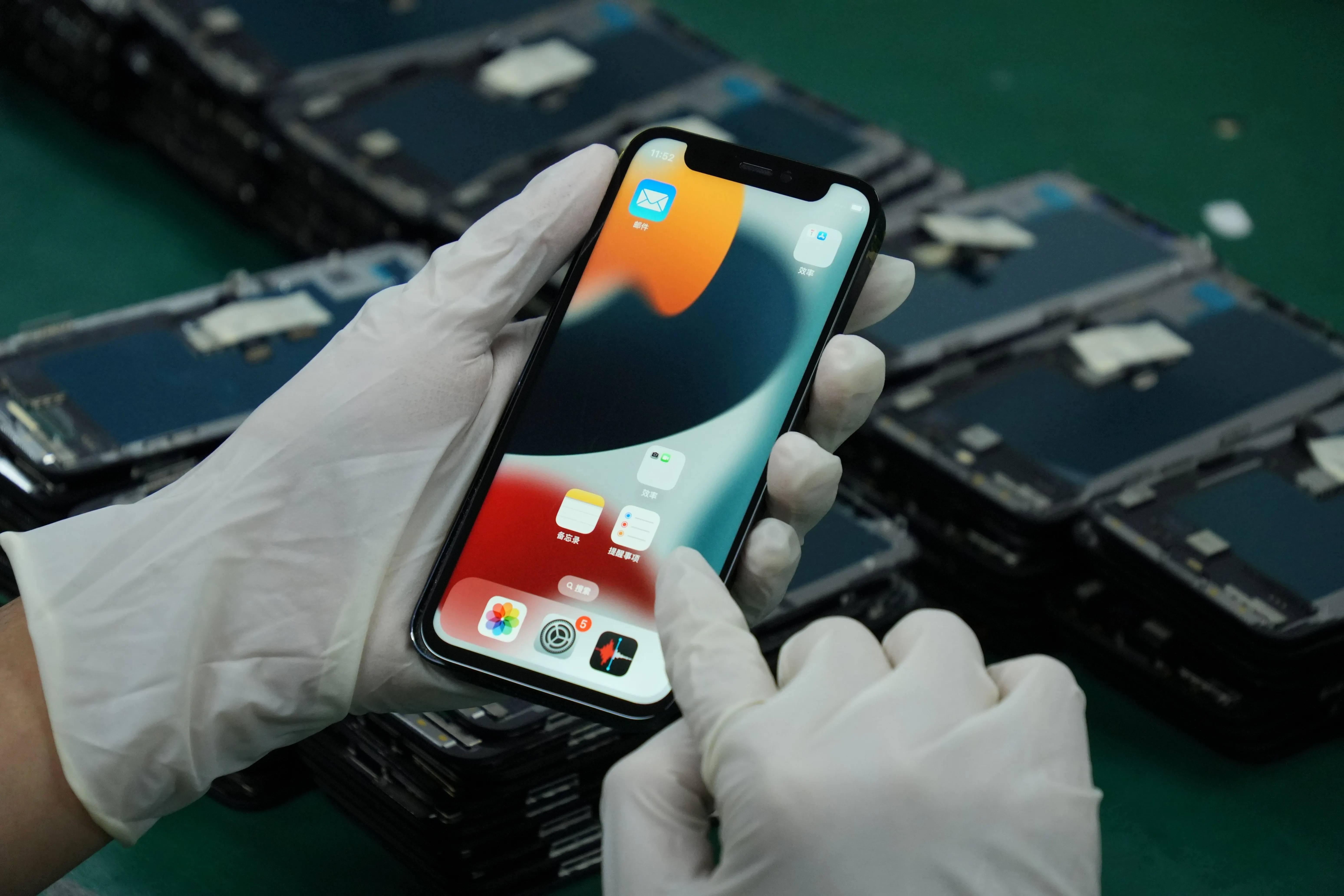 OEM Replacement Screens for Iphone - High Quality & Fast Delivery