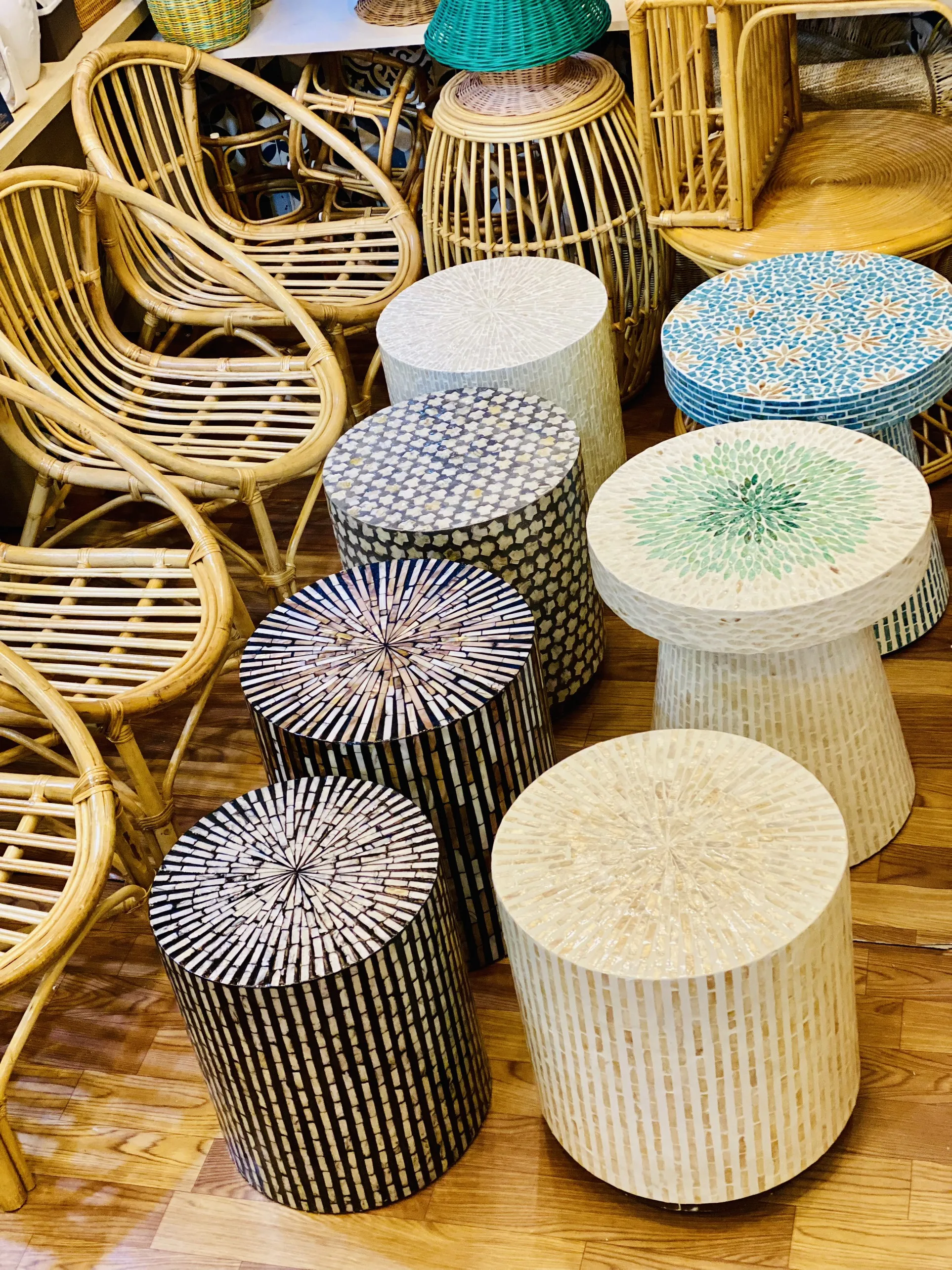 Natural Eco-friendly Mother Of Pearl Table Capiz Mushroom Table For ...