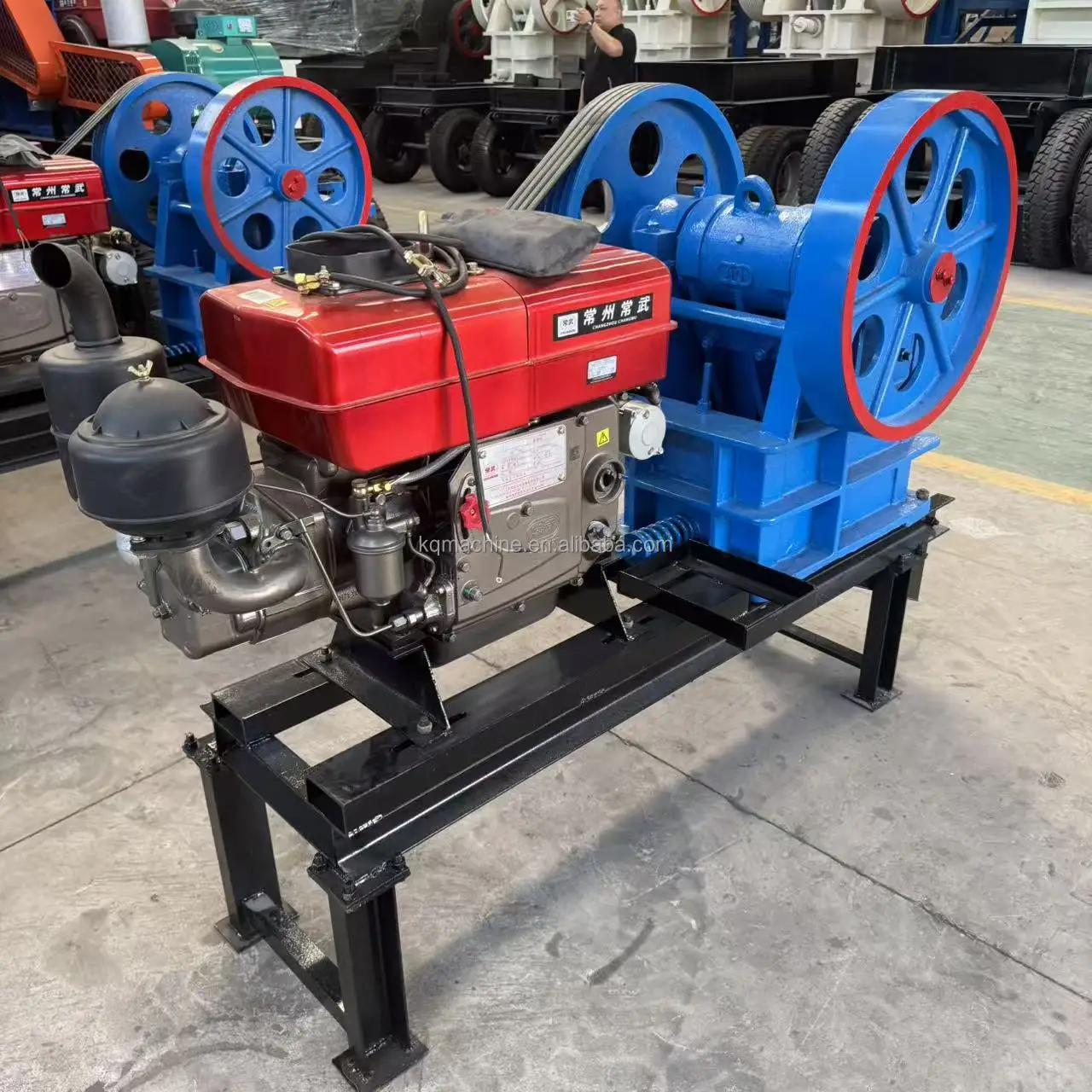Hot Selling Mobile Jaw Crusher With Screen and Conveyor Rock Crusher ...