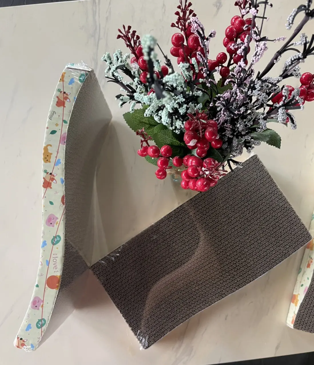 Cat Scratching Table,Made Of Cardboard,So You Don't Have To Worry About ...