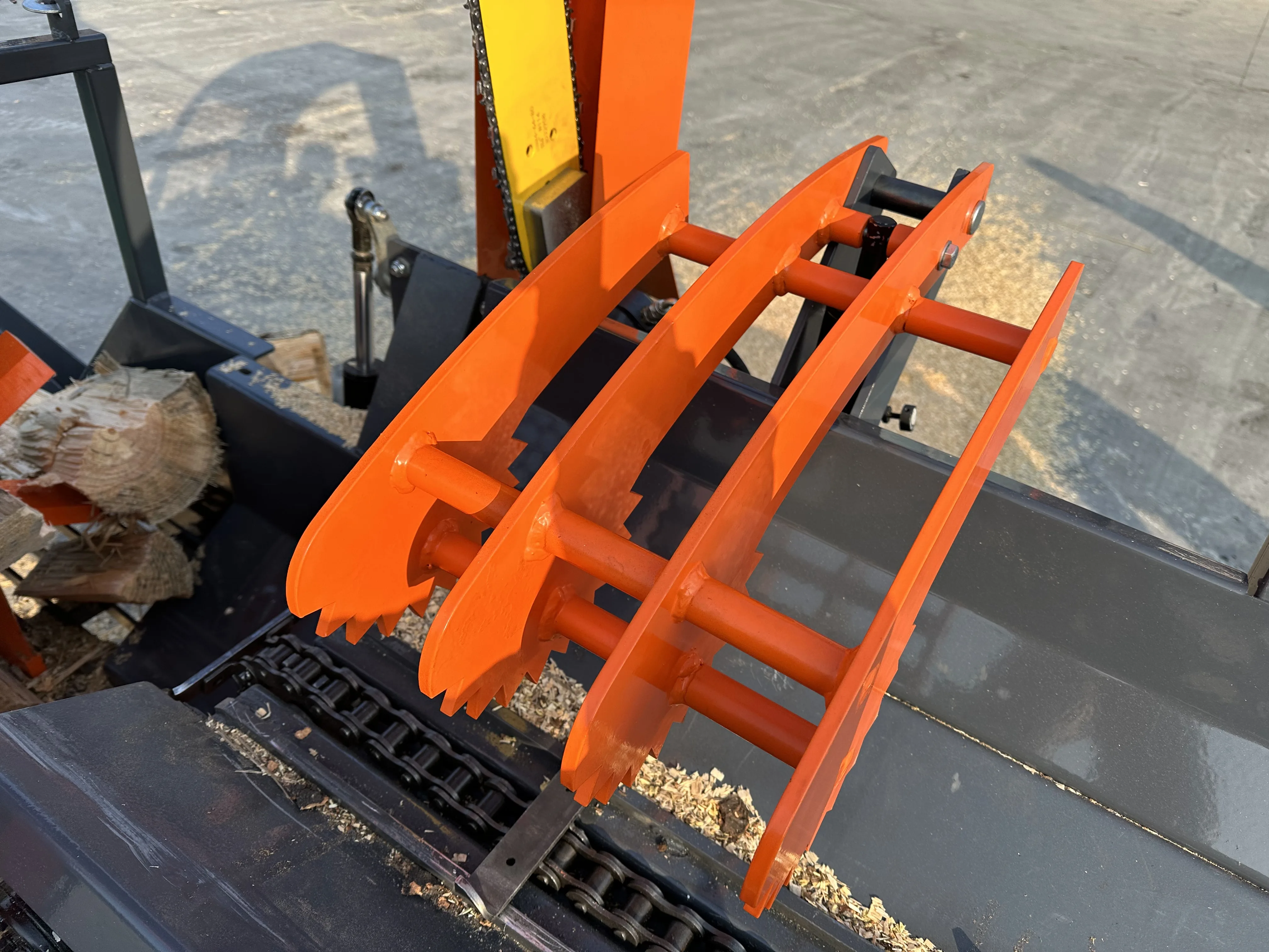 Hydraulic Heavy Duty Automatic Big Firewood Processor Chain Table ...