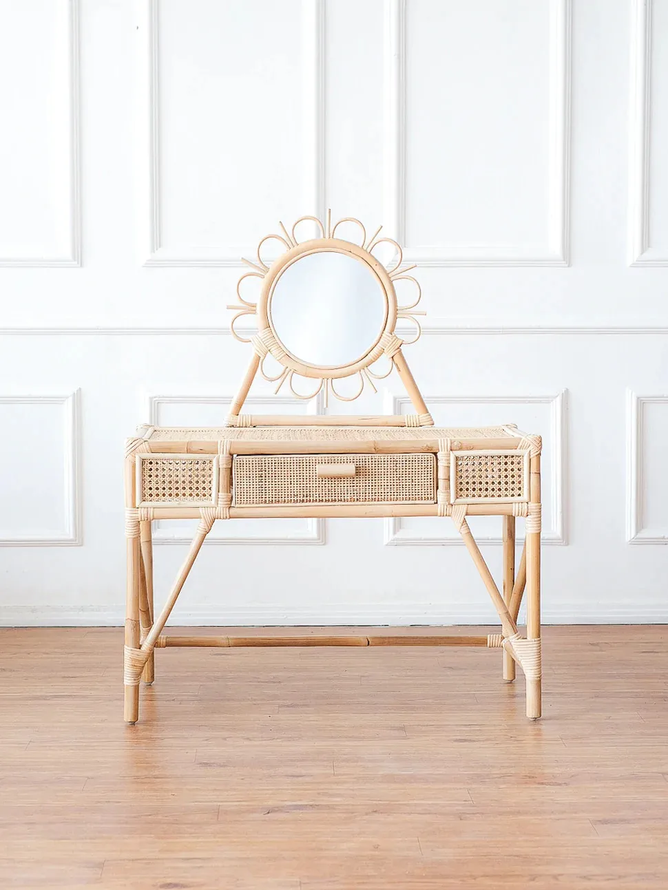 Rattan Dressing Table - Stylish & Eco-Friendly Makeup Vanities