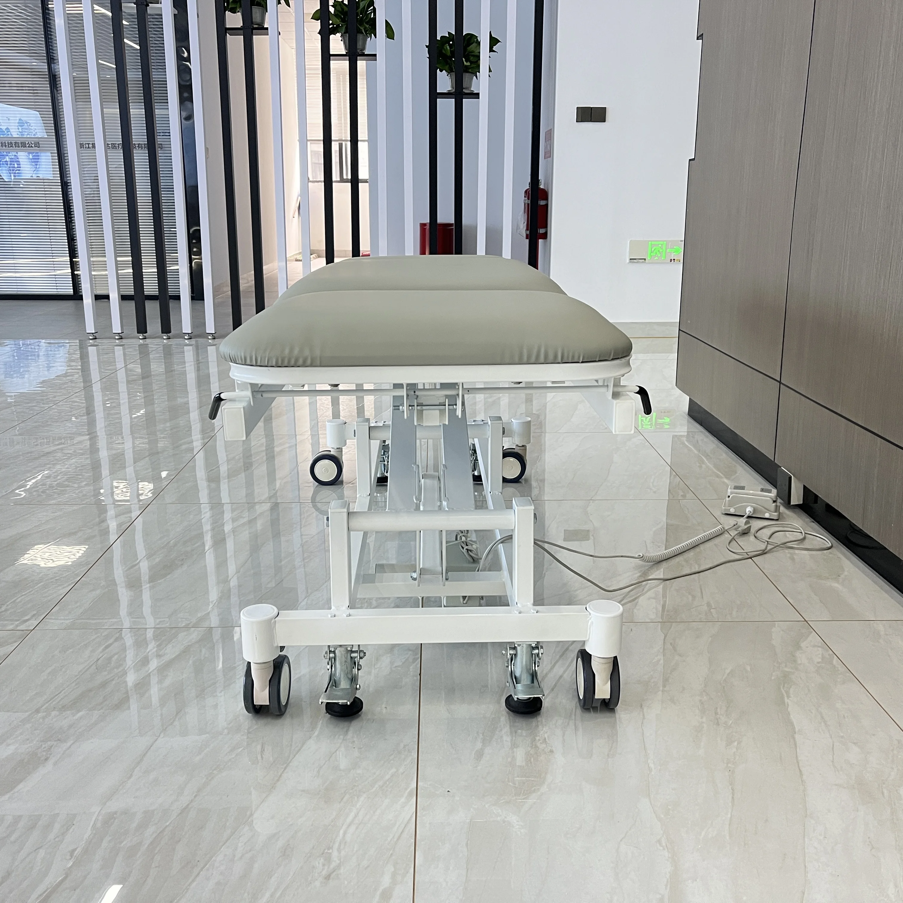 Factory Price Hospital Electric Obstetric Examination Bed Hydraulic New ...