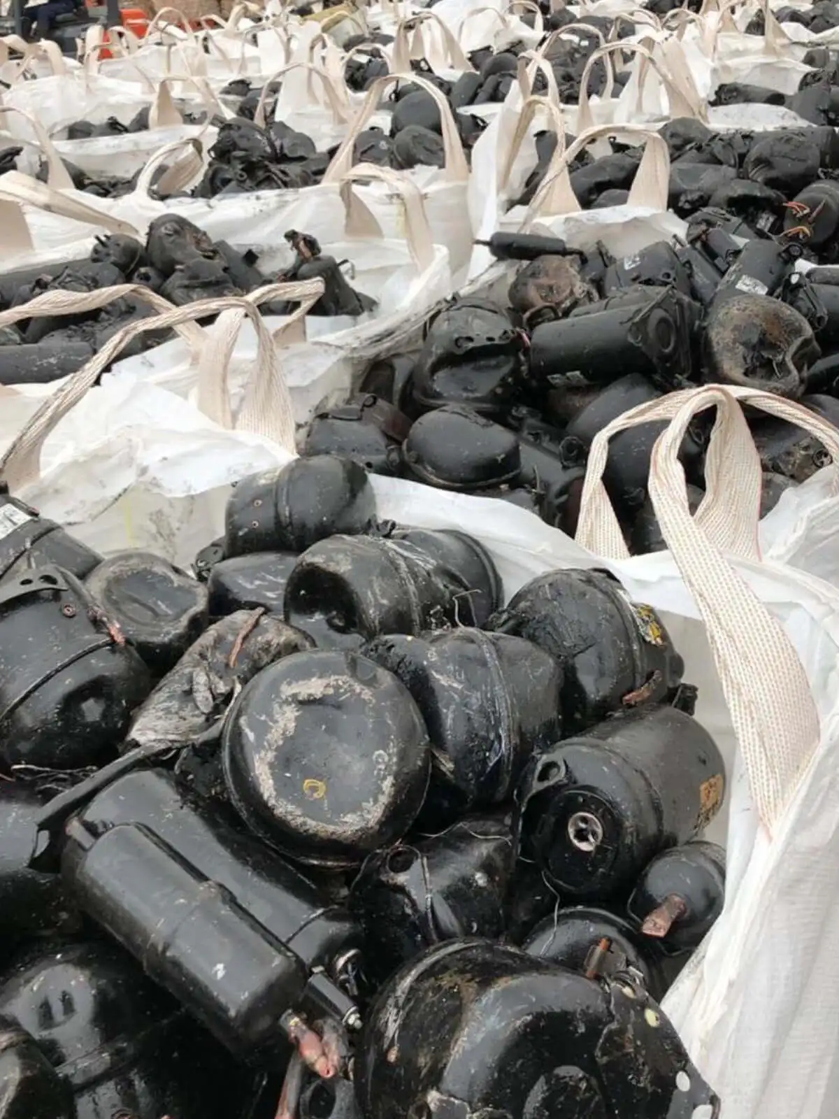 Brazilian Ac And Fridge Compressor Scrap Sealed Units / Drained Ac And ...