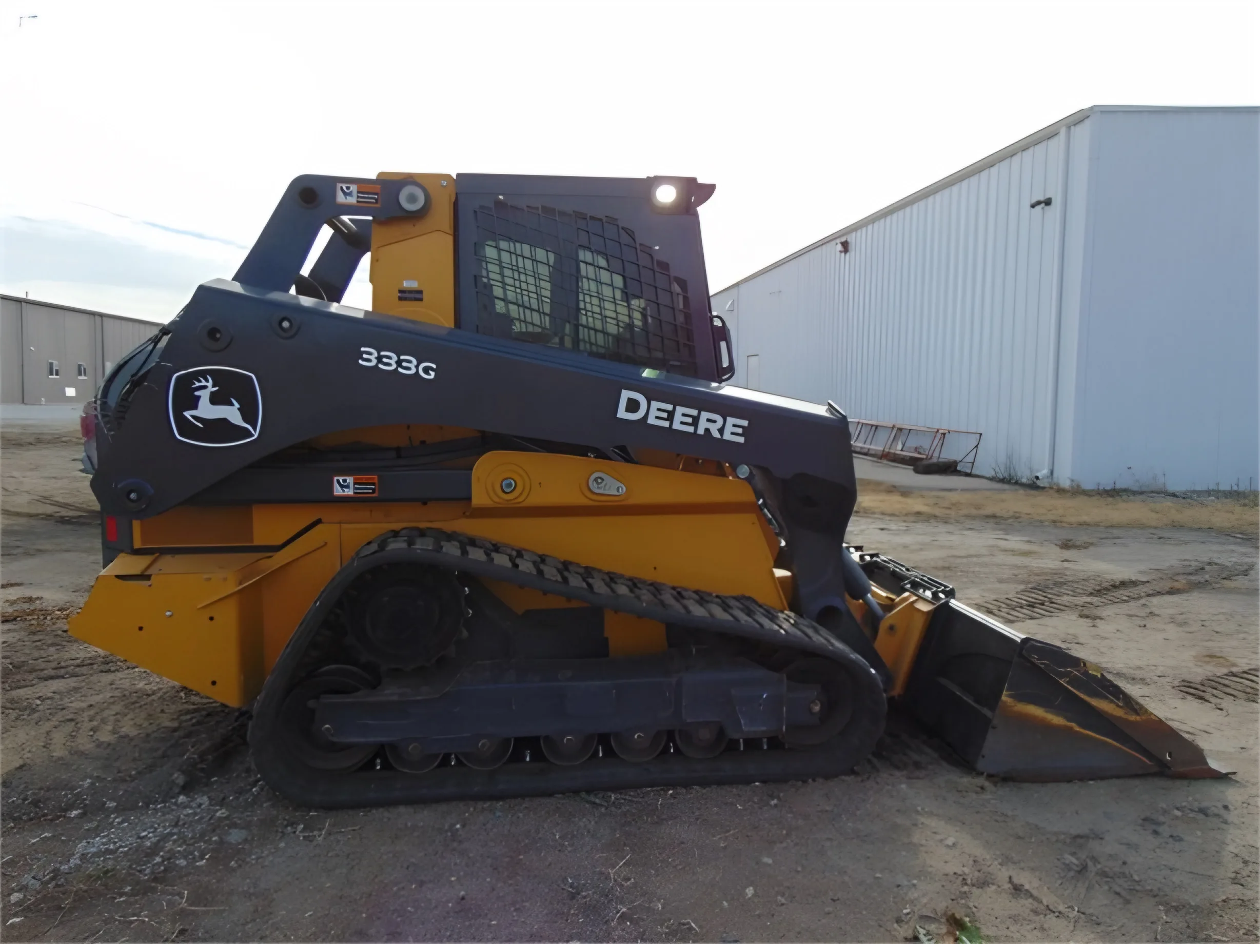 2020 DEERE 333G Small Skid Steer Front End Loader With Bucket Mini Skid ...