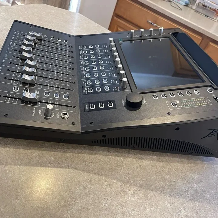 Assert New Peavey Aureus 28-channel Digital Mixer With Fx Available ...