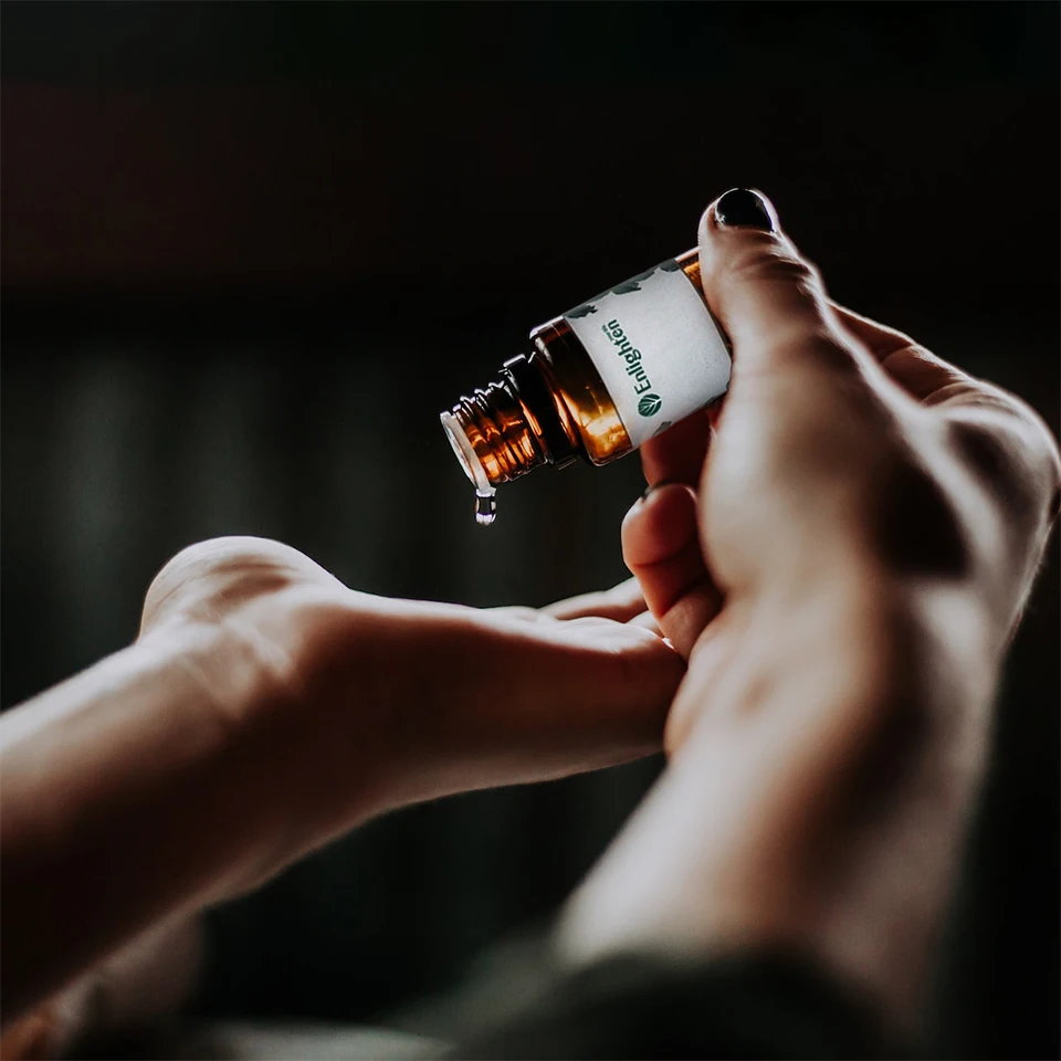 Gurjun Balsam Essential Oil For Meditation - Buy Natural Essential Oil ...