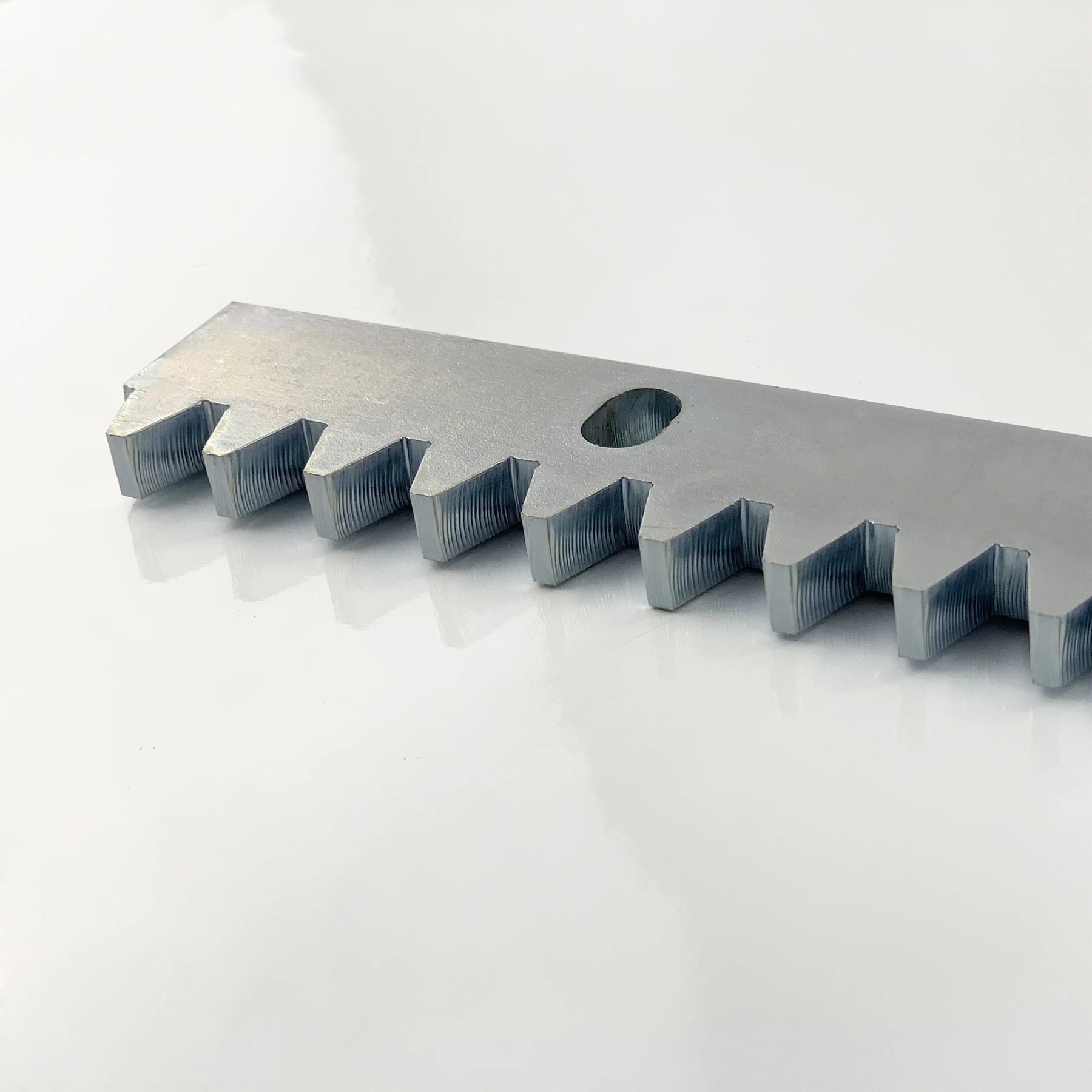 8mm Strong Sliding Gate Gear Rack (1m) - Durable & Efficient