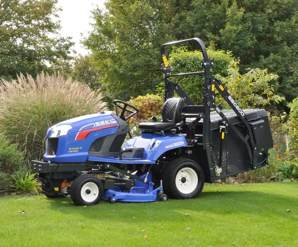 Iseki SXG 326 Industrial Grade Lawn Mower for Sale 2-Stroke Excellent ...