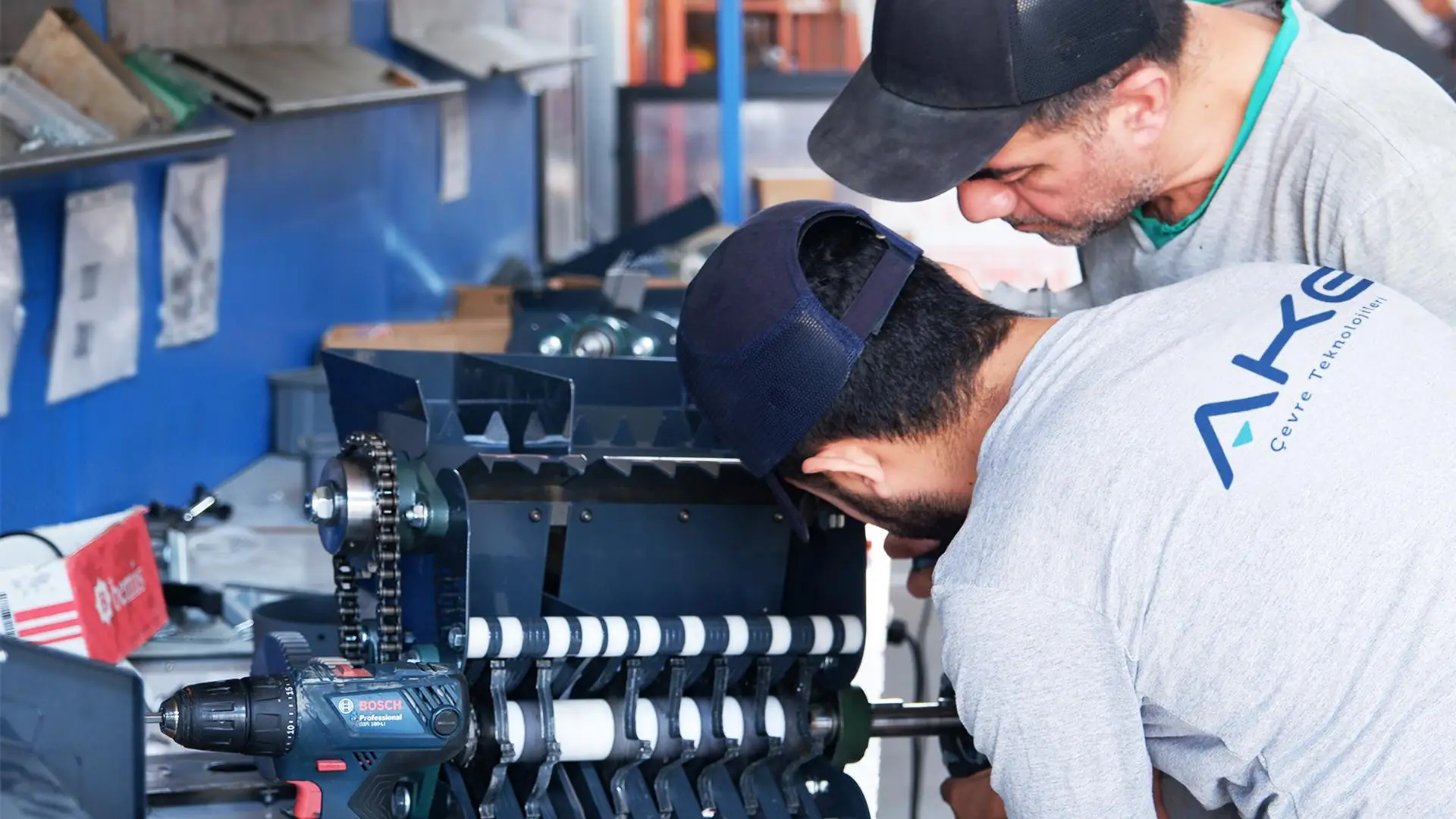 Smart Reverse Vending Machine For Recycling Glass Bottle Plastic And ...