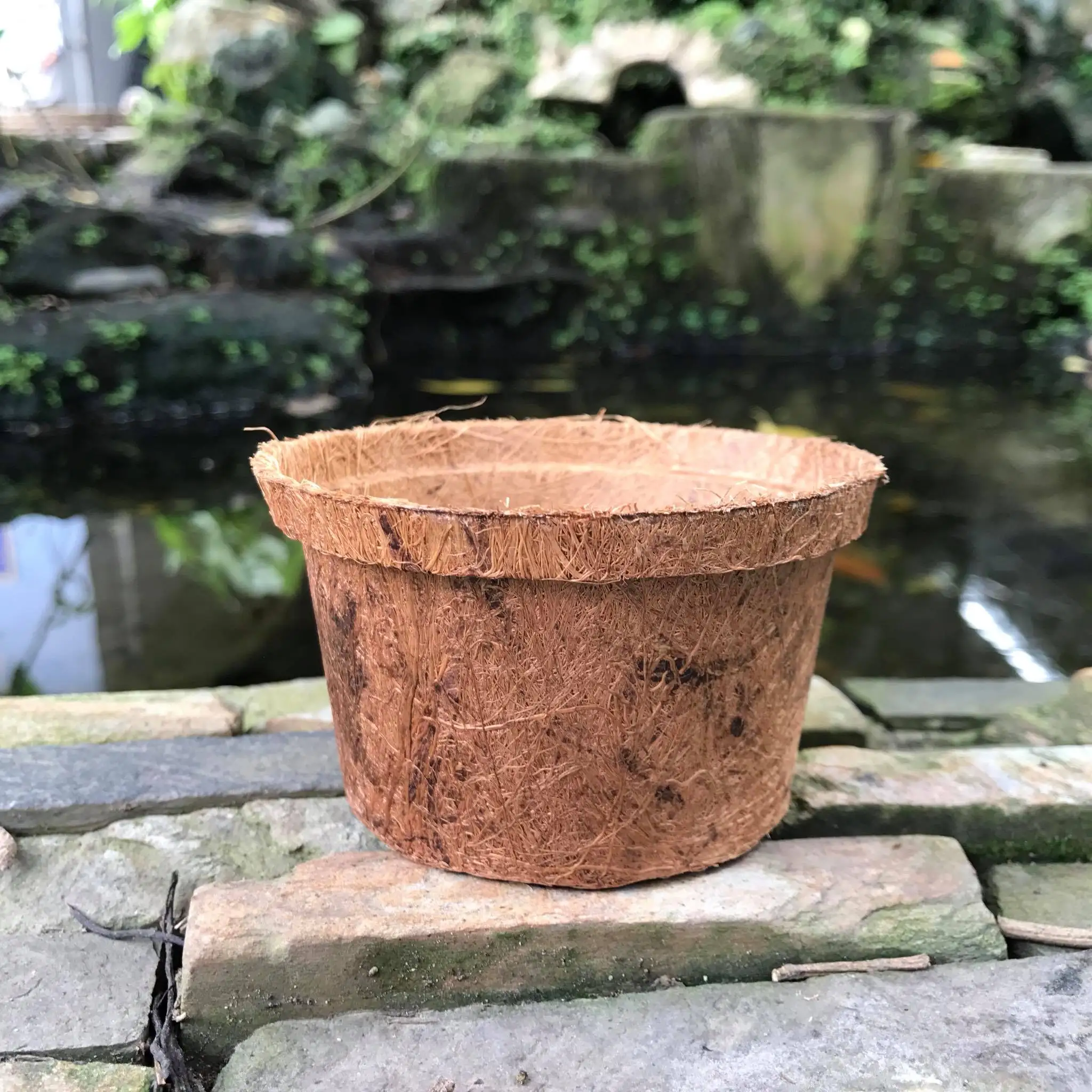 Coconut Coir Pots/ Coir Planting Pots,coco Coir/ Coconut Fiber with 100 ...