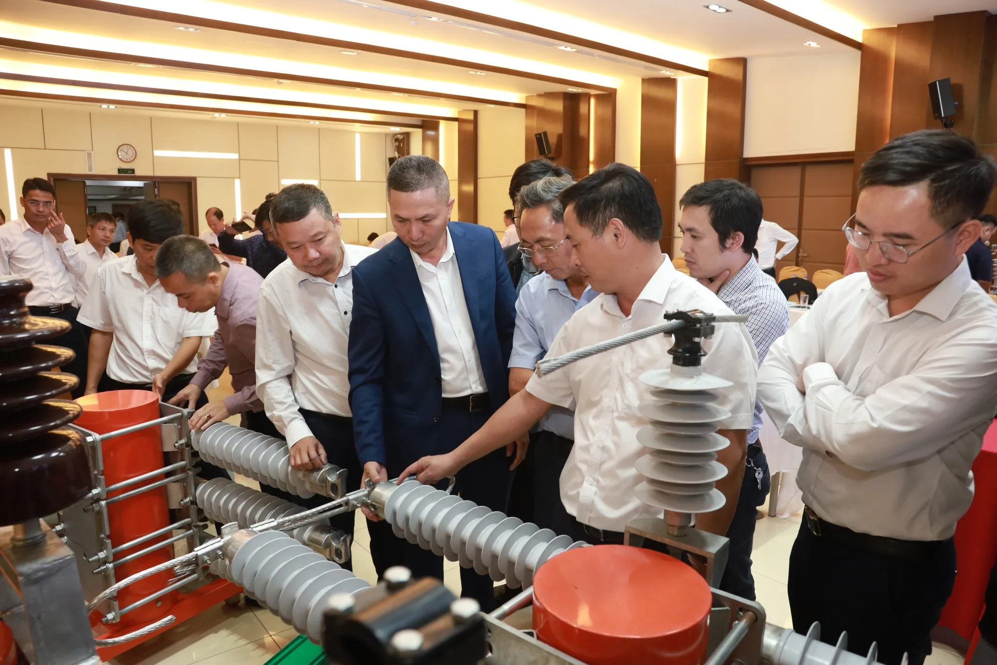 Vietnam Transmission Line Power Fitting - VINA ELECTRIC