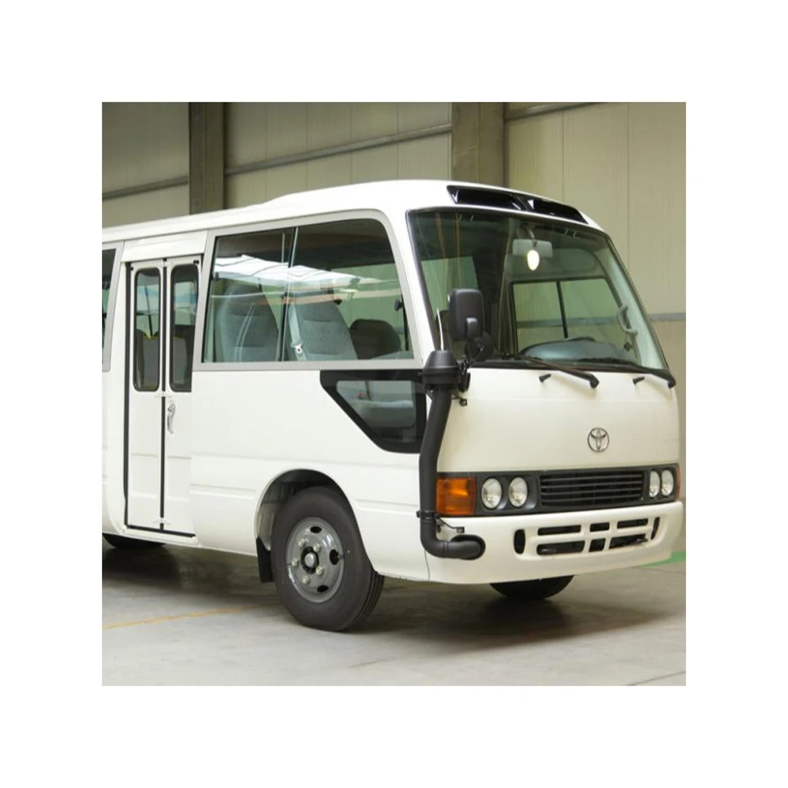 Used Toyota Coaster 30 Seater Bus/ Used Toyota Coaster Bus White - Buy ...