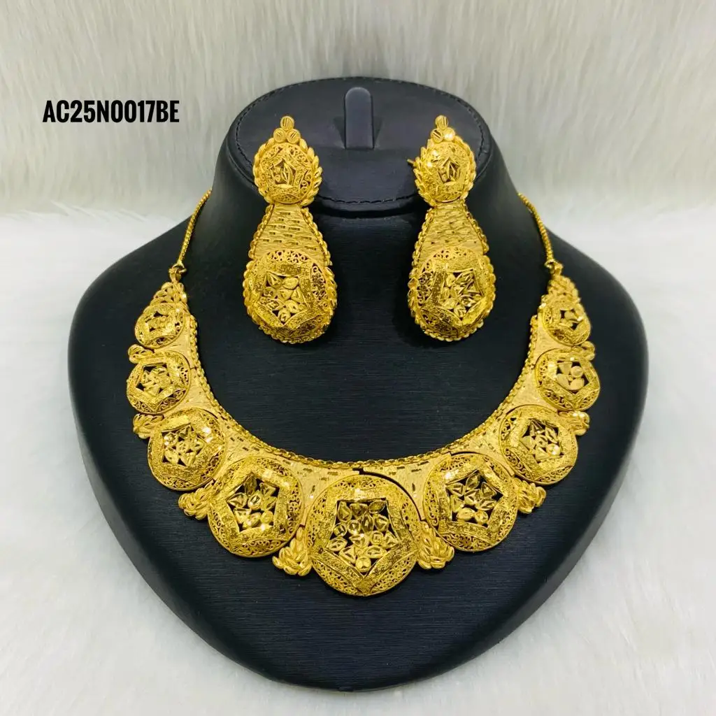 Modern Gold Necklaces Designs