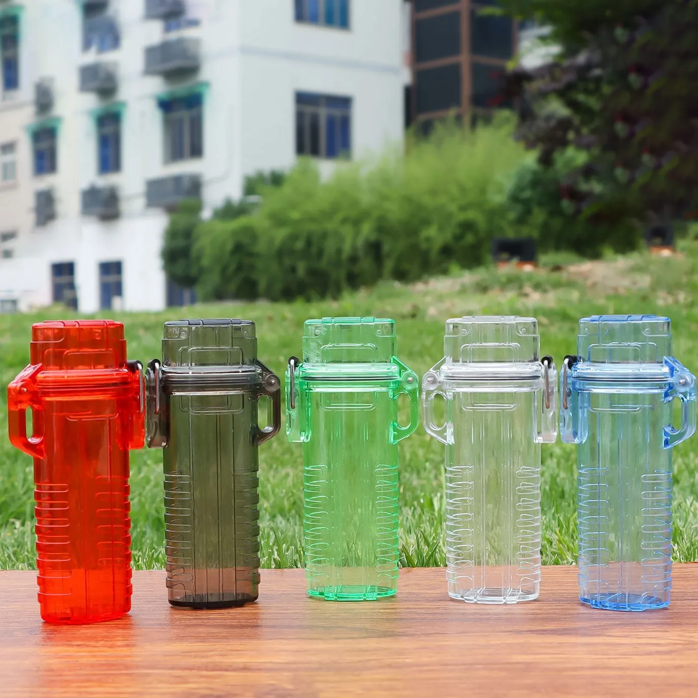 Portable Fully Enclosed Plastic Lighter Plastic Sleeve Case Smoking ...