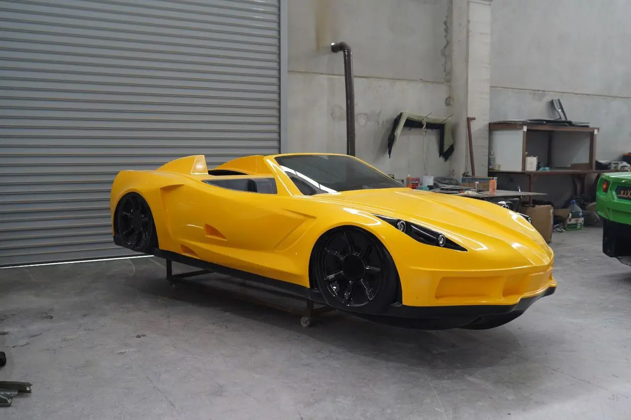 Jet Car Boat Cor Vette C7 - 4 Seater with 250hp Engine