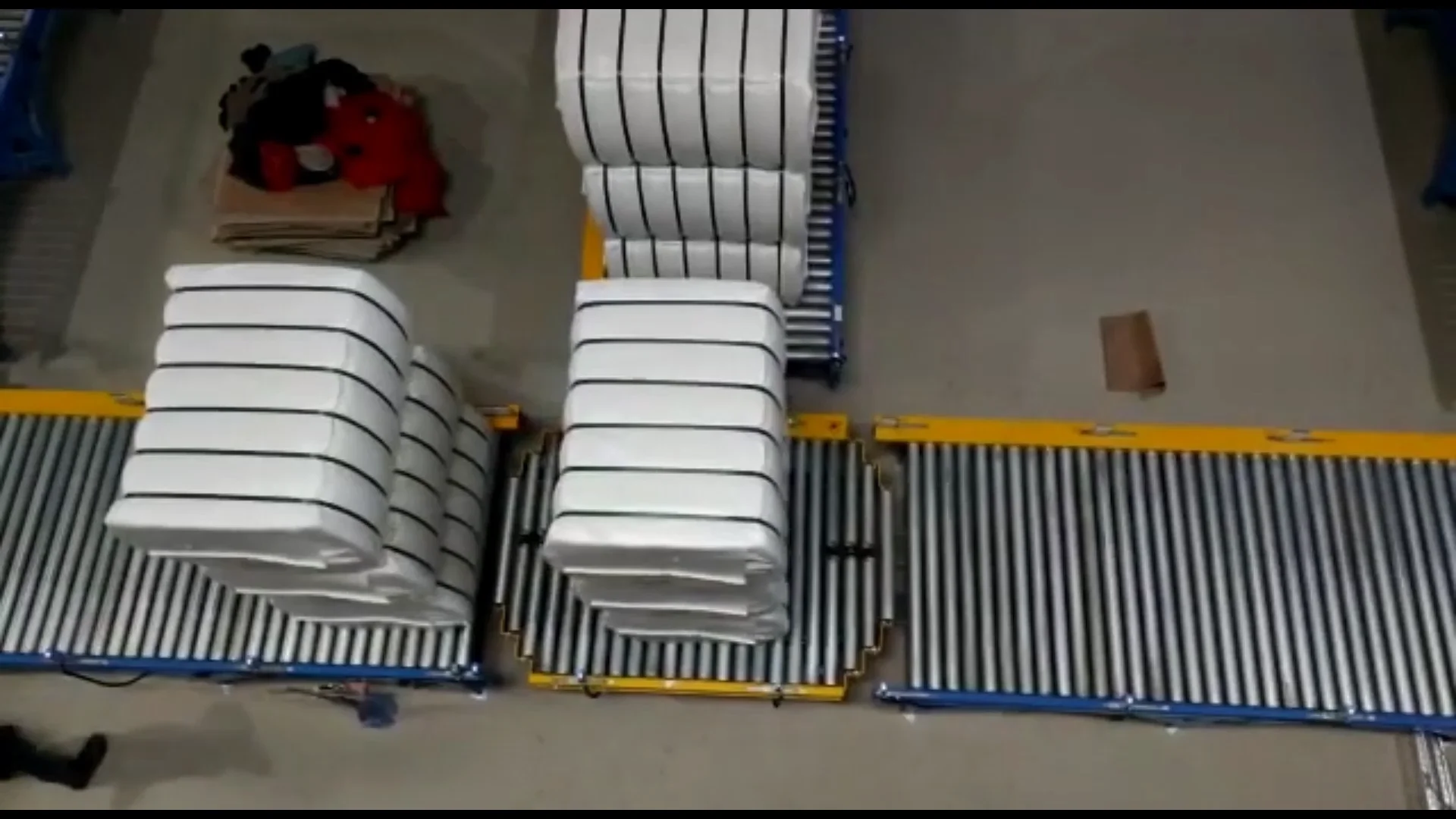 Turntable Transfer Conveyor Systems Automated Or Manually Controlled ...