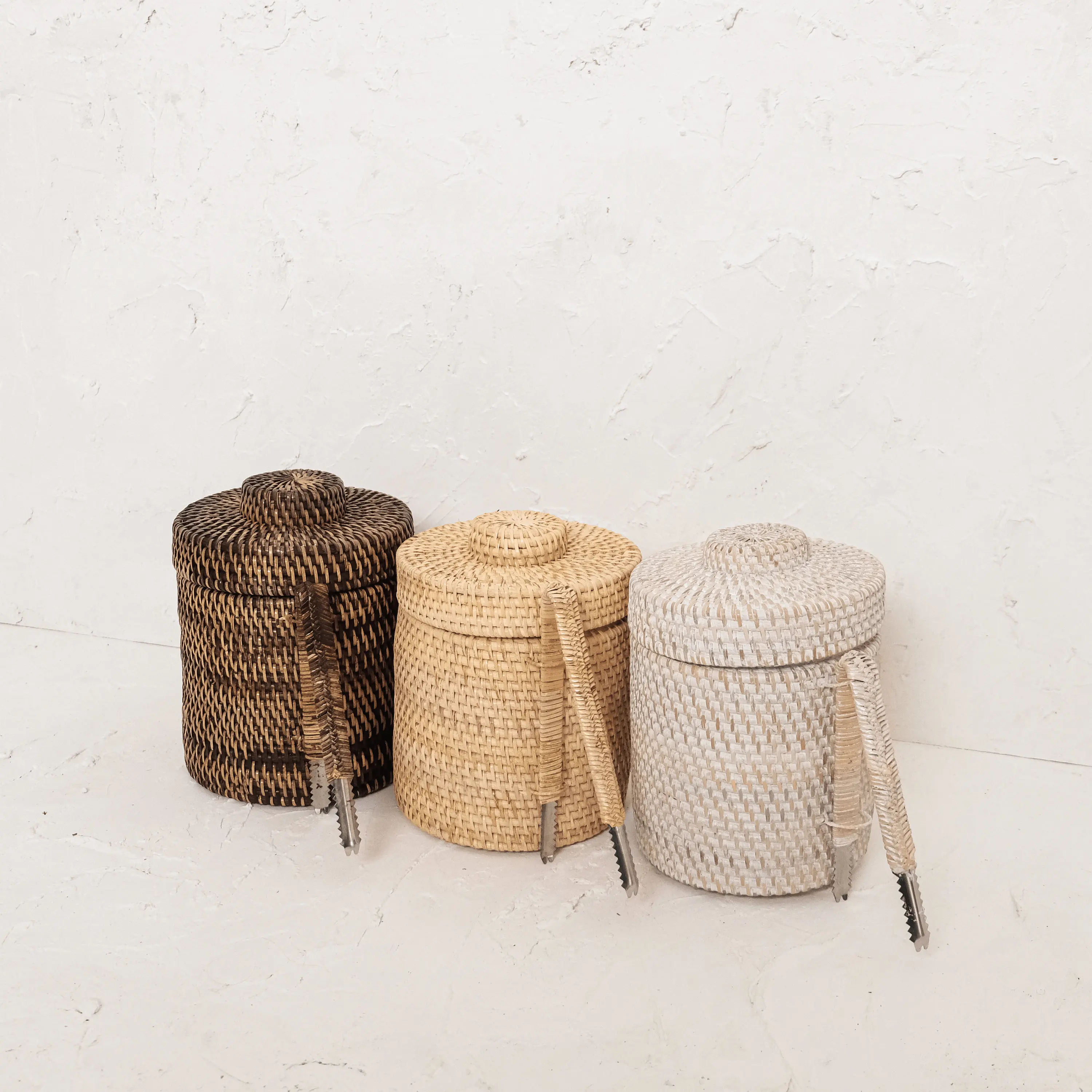 Eco-friendly Rattan Wine Cooler Bucket - Perfect for Parties
