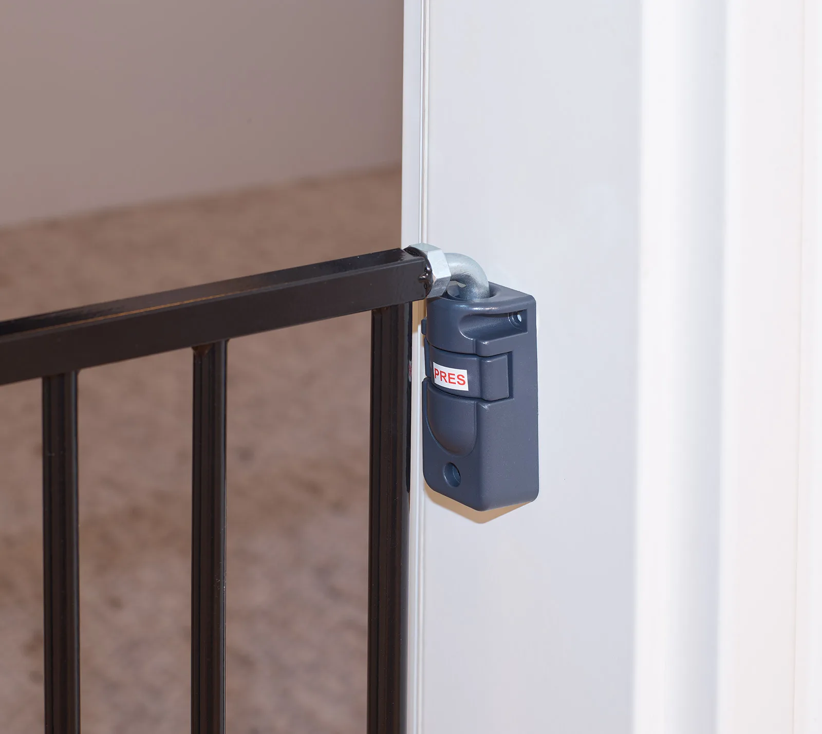 New Design Safety Gate Expandable Security Door Blasting Metal Stairs ...